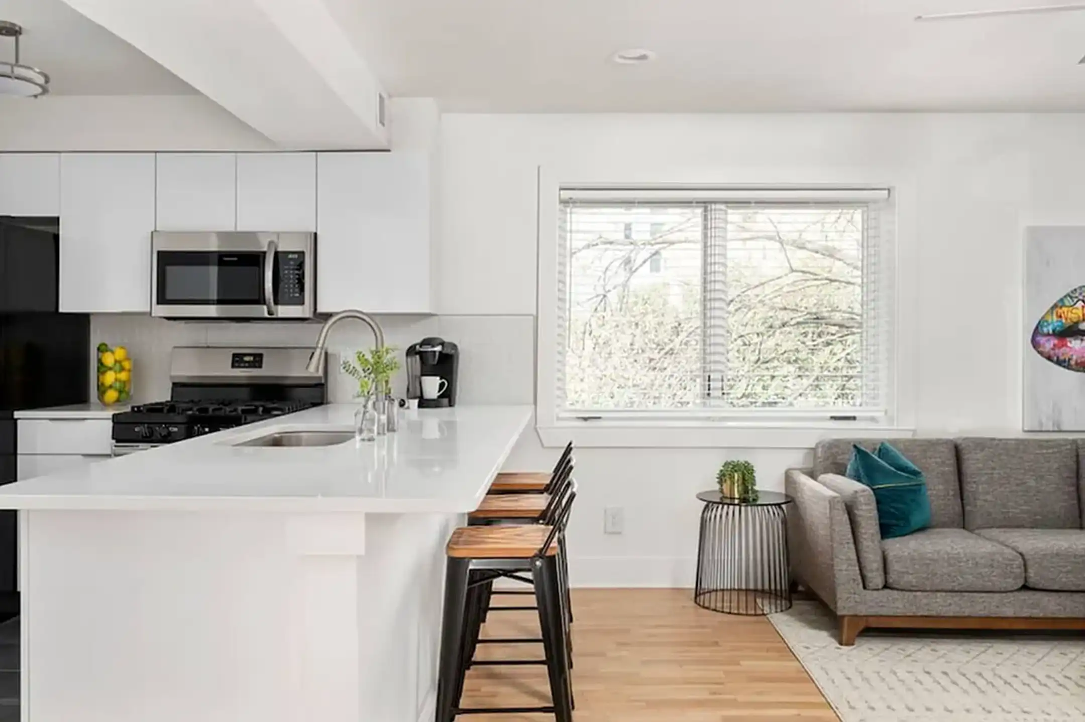 Crescent Apartments - Atlanta, GA 30309 | ApartmentGuide.com