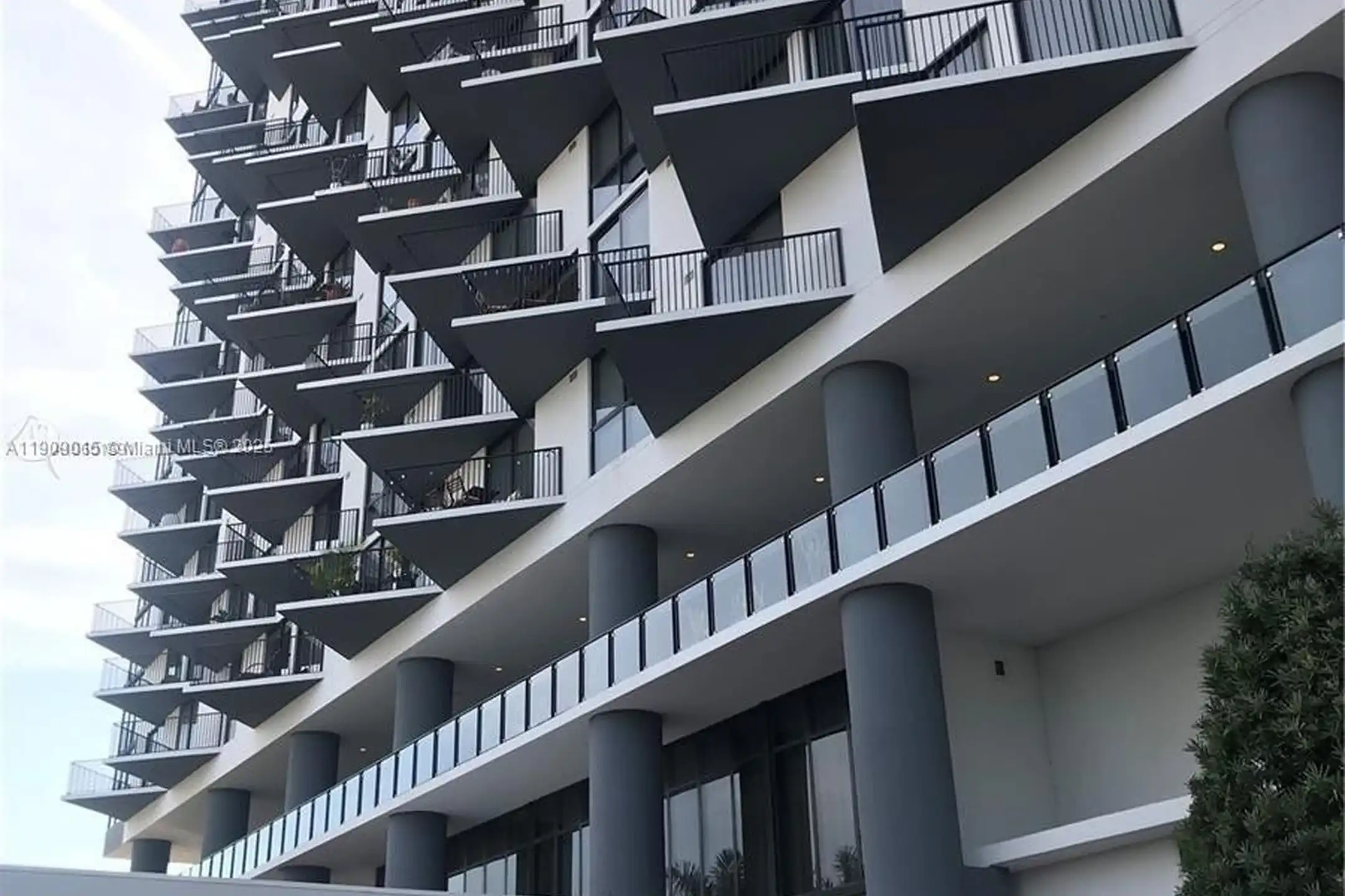 5252 NW 85th Ave #1008 - Doral, FL 33166 | ApartmentGuide.com