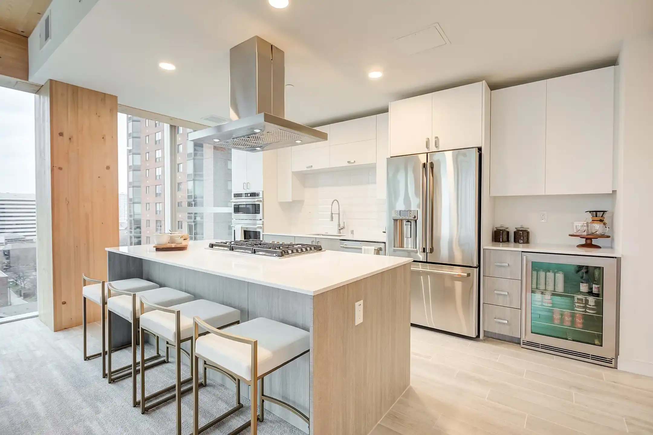 Ascent - Milwaukee, WI 53202 | ApartmentGuide.com