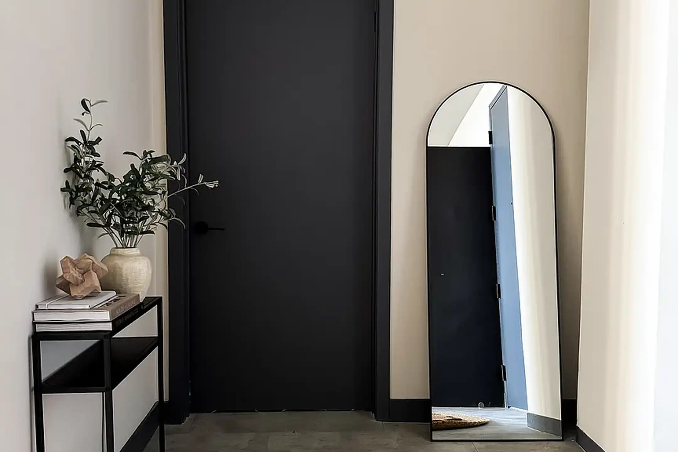 The 55 Elm Club - Hartford, CT 06106 | ApartmentGuide.com
