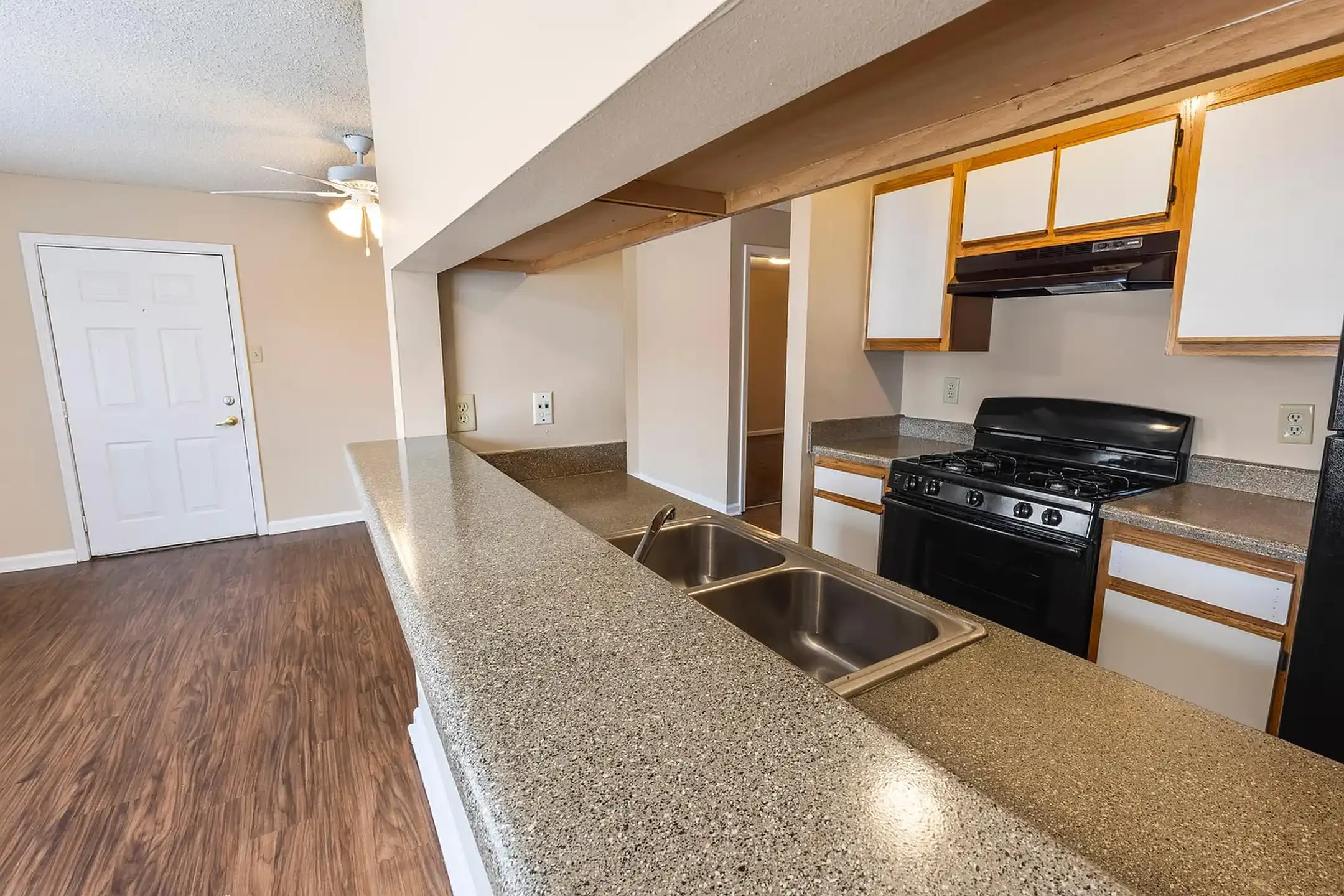 Bluebonnet Ridge - Baton Rouge, LA 70810 | ApartmentGuide.com