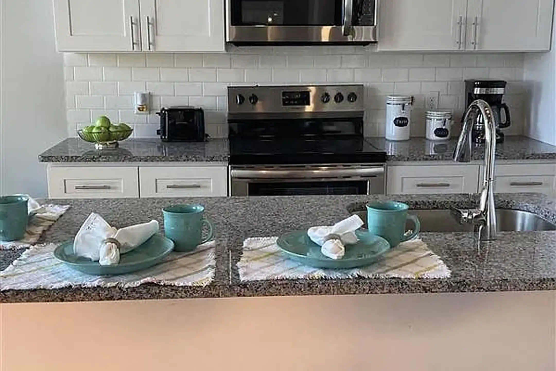 Collins Lofts - Philadelphia, PA 19134 | ApartmentGuide.com