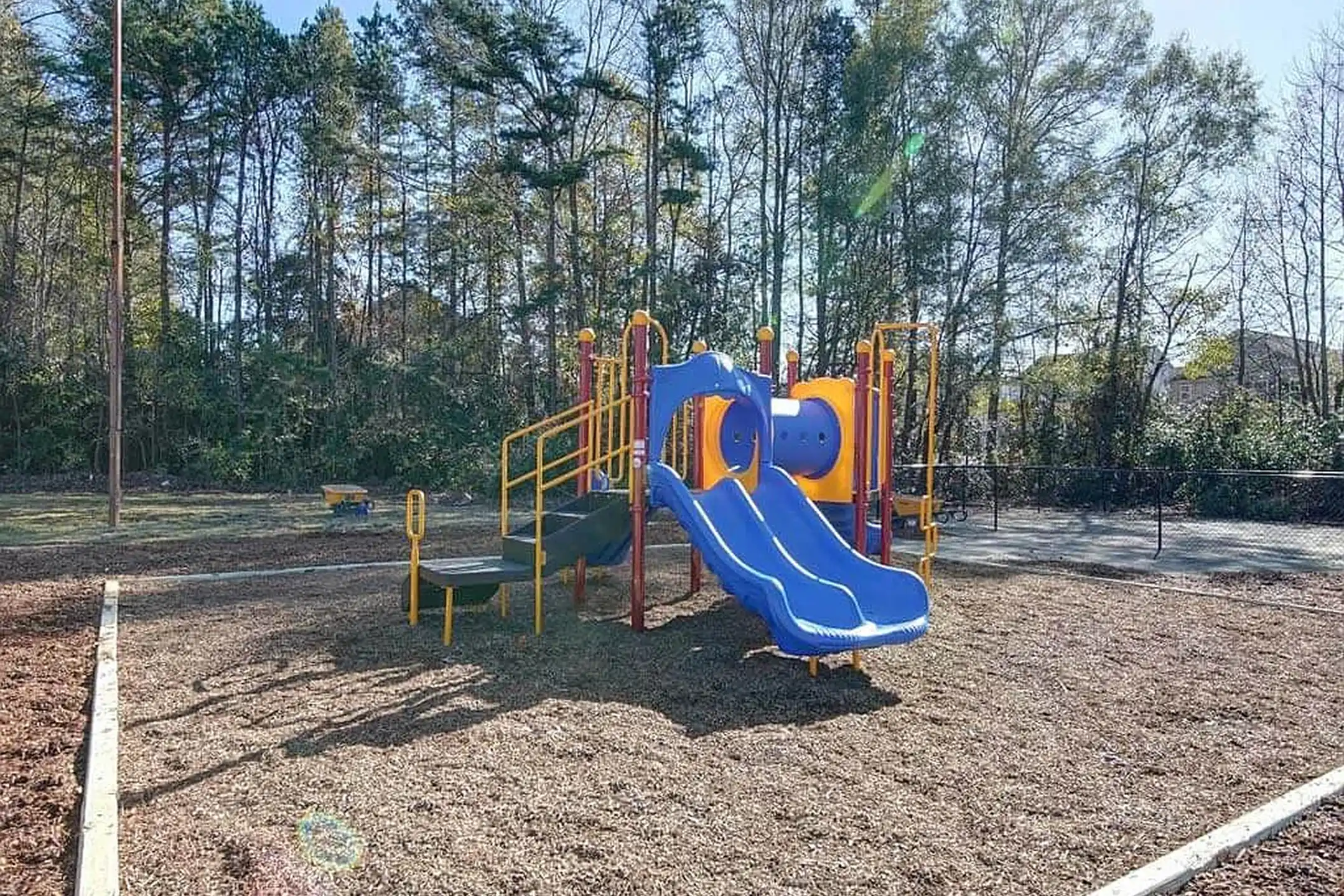 Nova Ridge Apartments - Charlotte, NC 28208 | ApartmentGuide.com