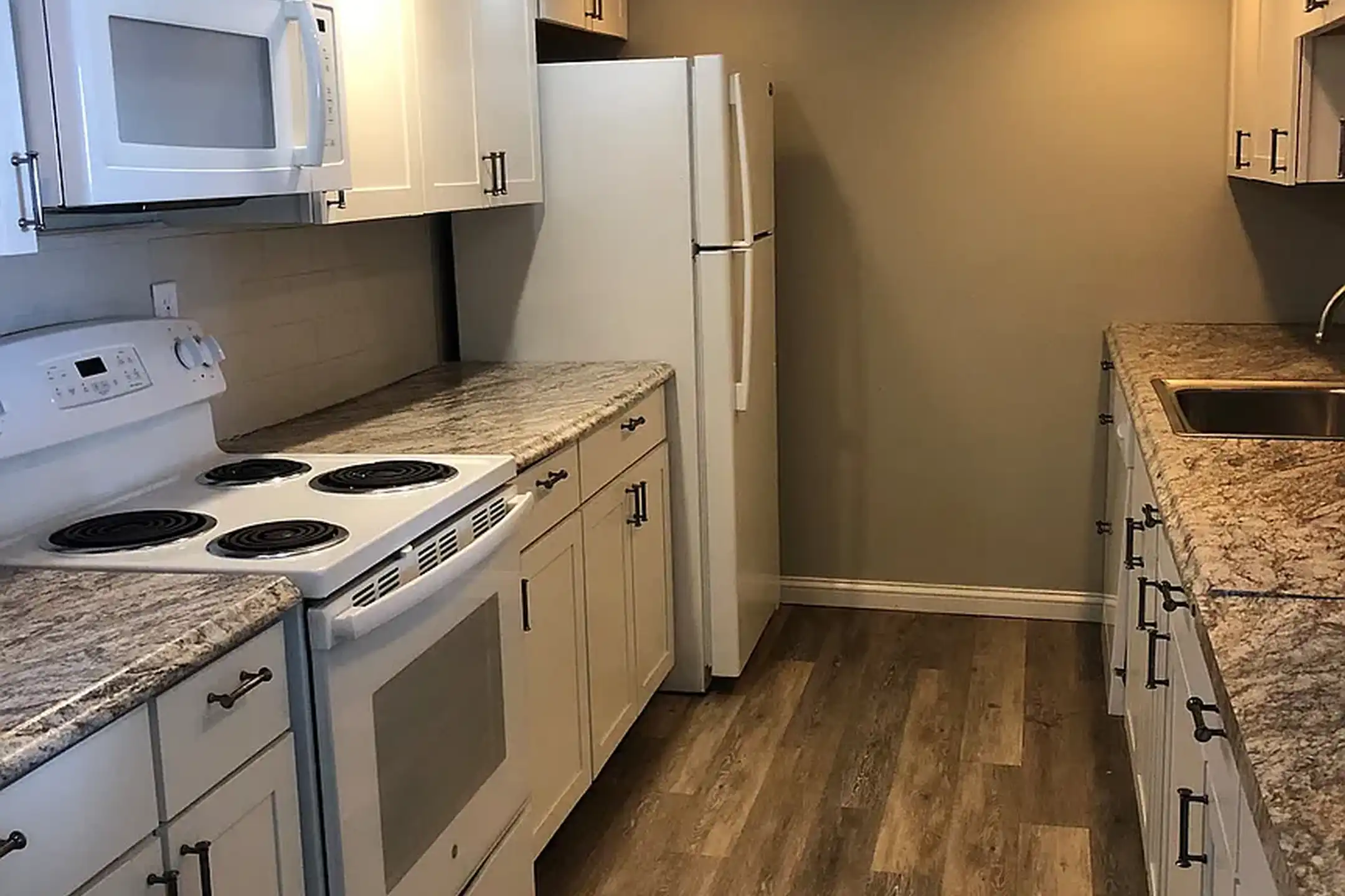 Gaslight Apartments - Saratoga Springs, NY 12866 | ApartmentGuide.com