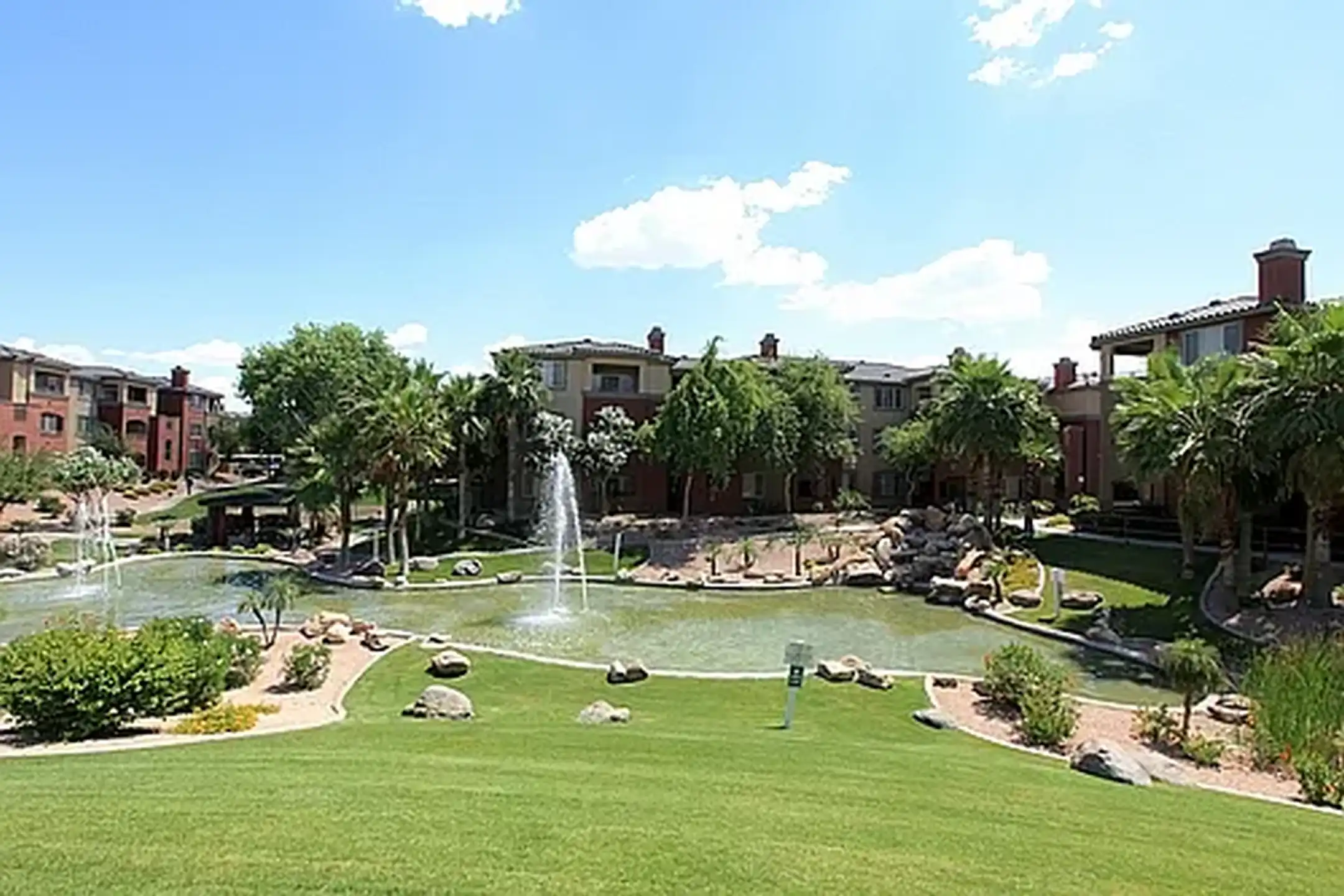 Red Rox Villas - Phoenix, AZ 85008 | ApartmentGuide.com