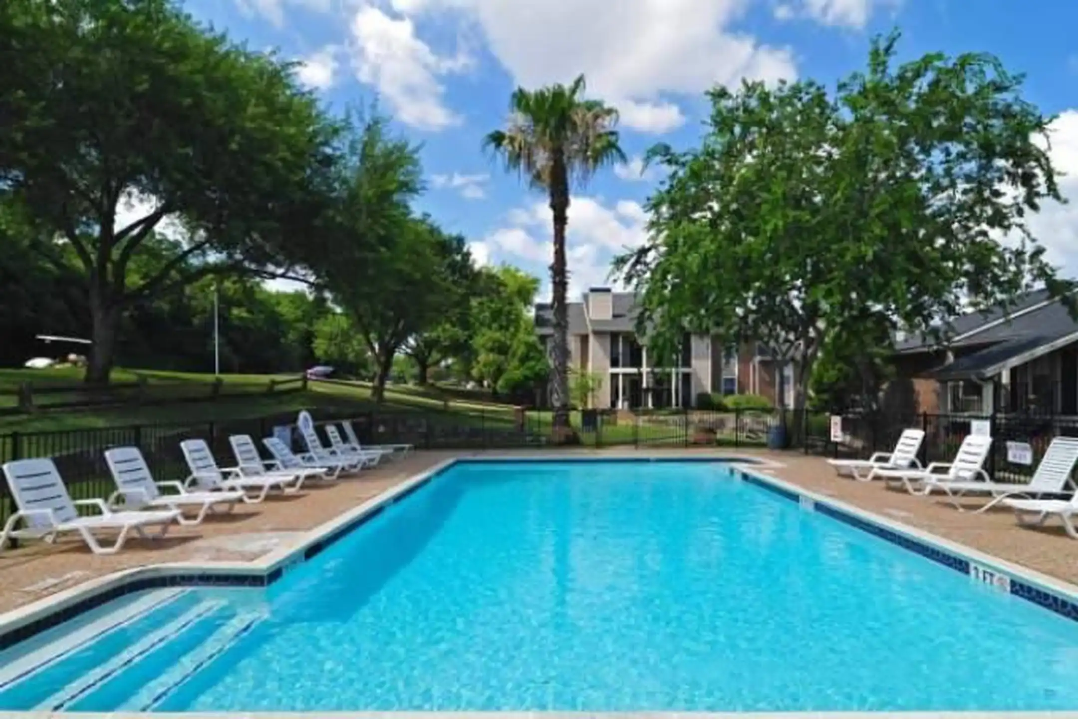 2504 Huntwick Dr - Austin, TX 78741 | ApartmentGuide.com
