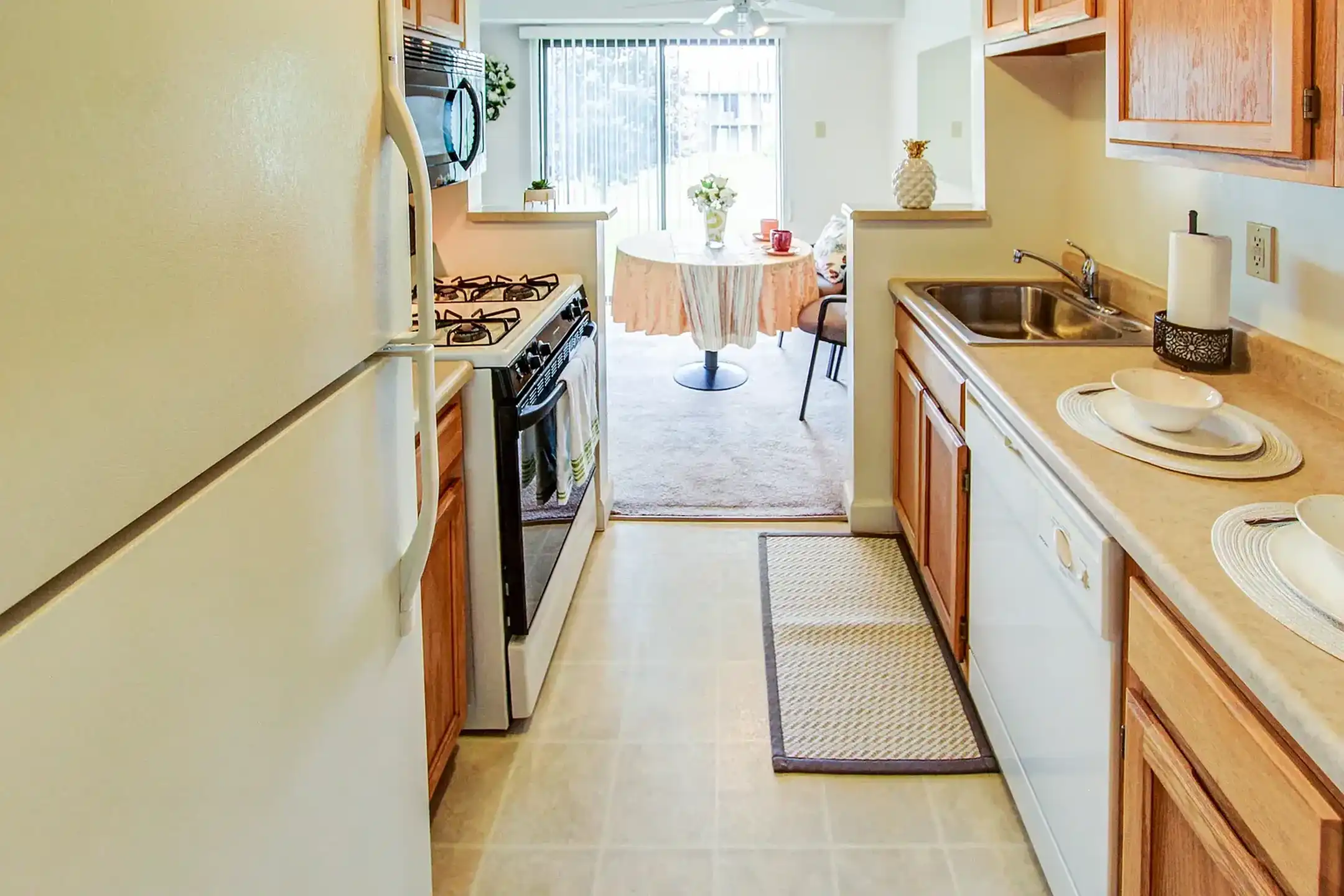 Rolling Ridge - Latham, NY 12110 | ApartmentGuide.com