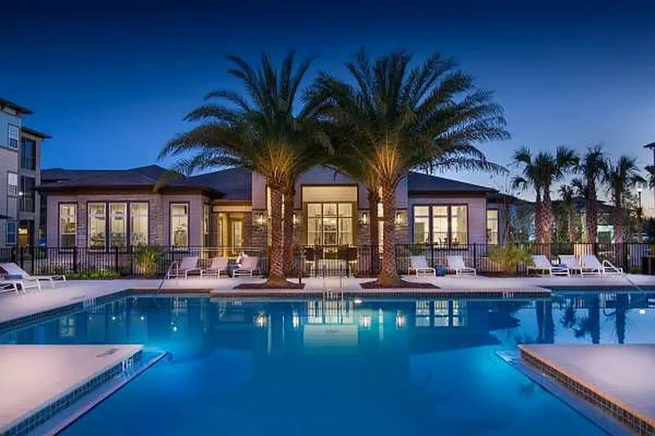 Residences at Lake Park - Lutz, FL 33548 | ApartmentGuide.com