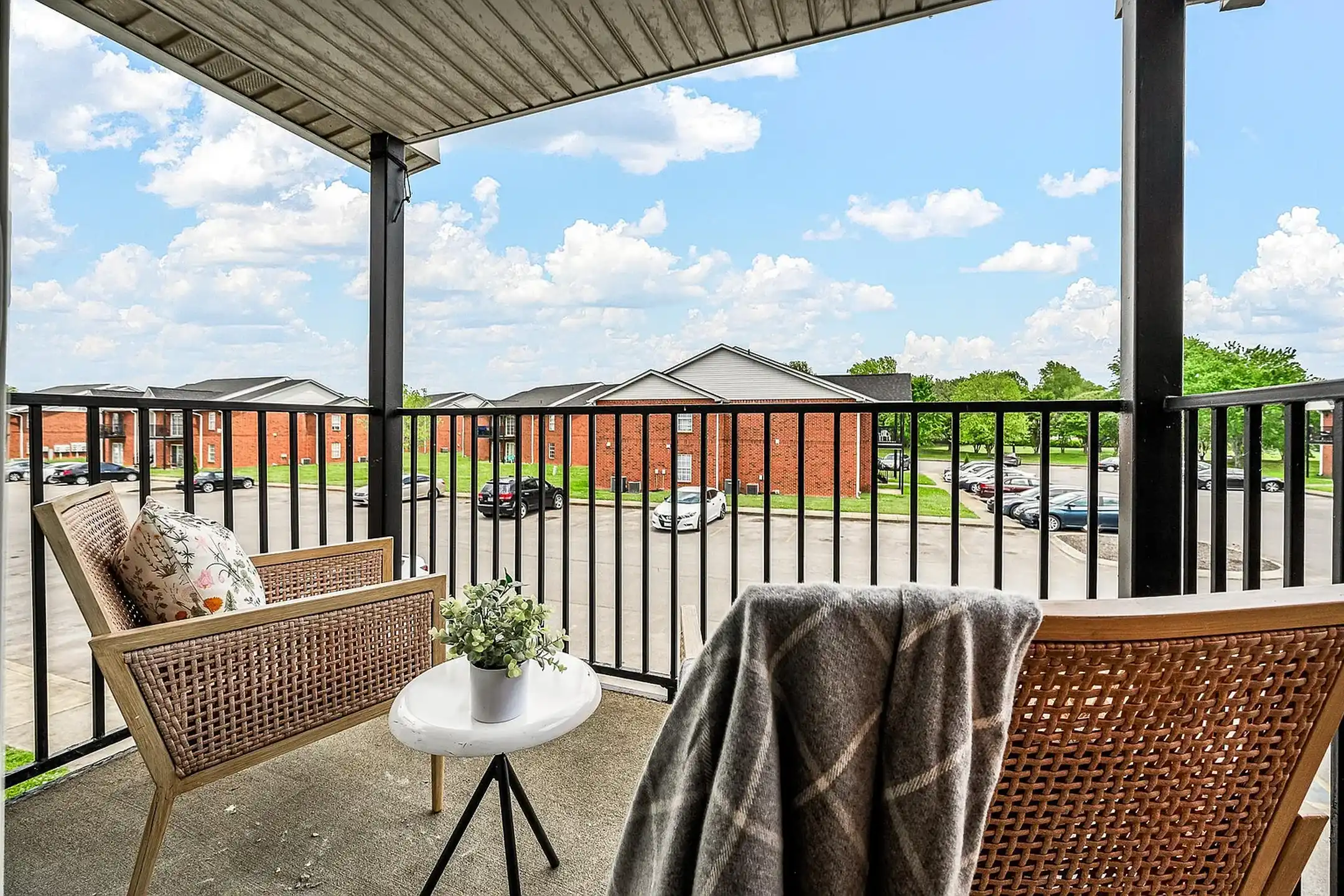 Saddlebrook Apartments - Murfreesboro, TN 37129 | ApartmentGuide.com