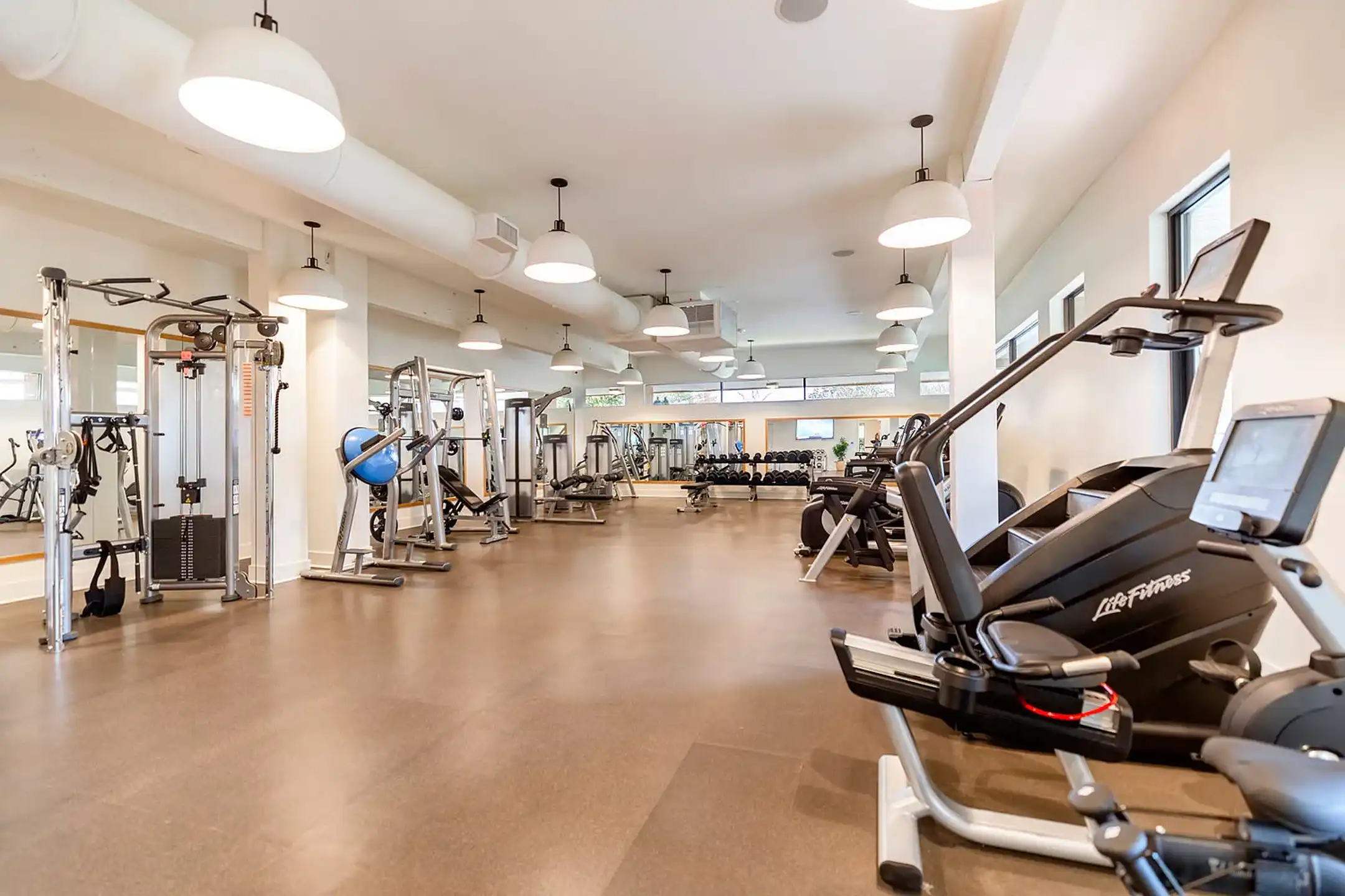 Falls Green - Falls Church, VA 22044 | ApartmentGuide.com