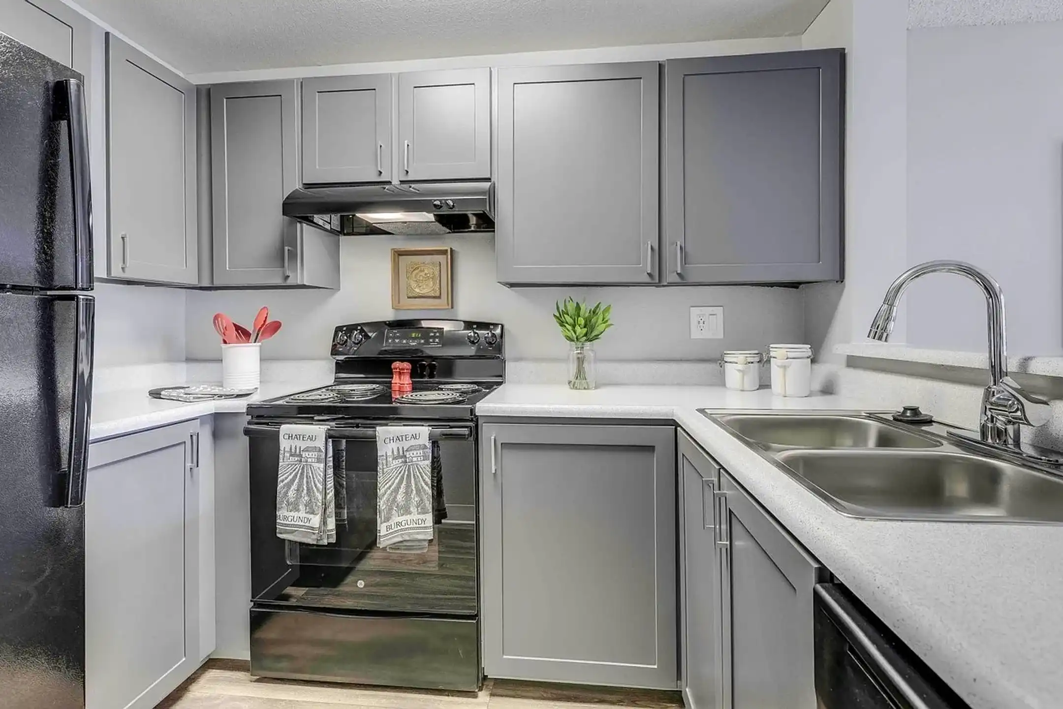 Homestead Apartments - Federal Way, WA 98003 | ApartmentGuide.com