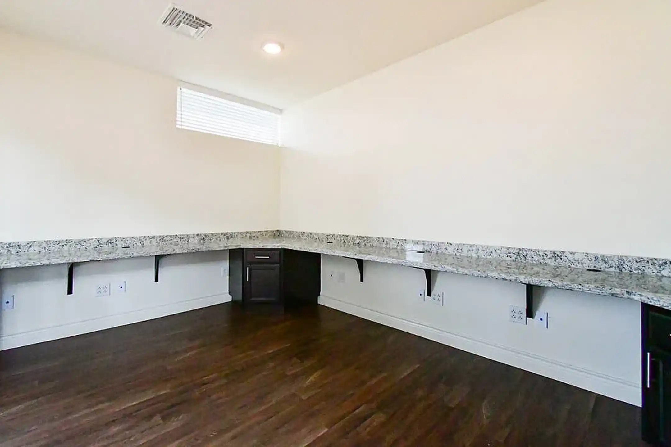 Primrose Village Apartments - Weslaco, TX 78599 | ApartmentGuide.com