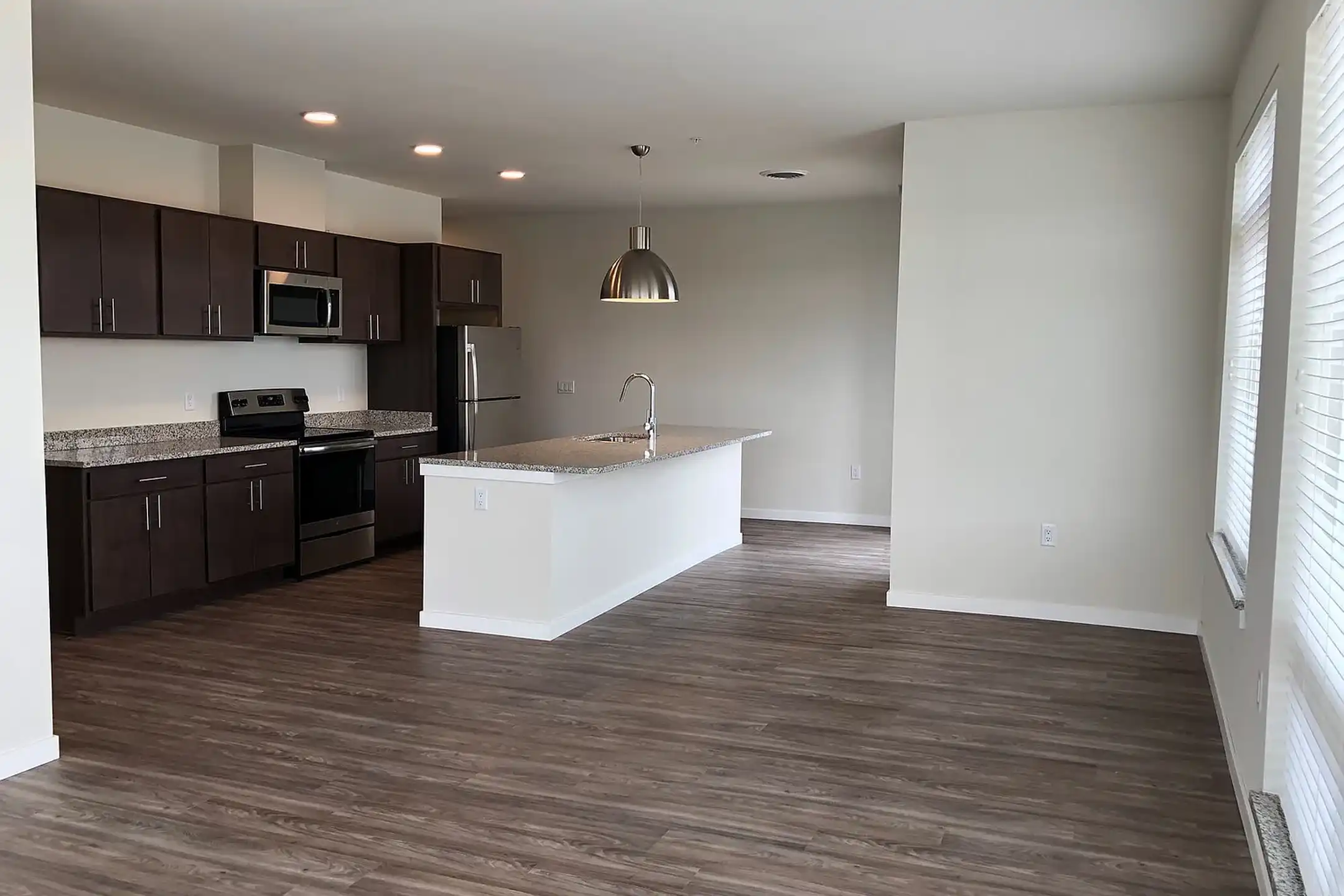 Element 84 - West Allis, WI 53214 | ApartmentGuide.com