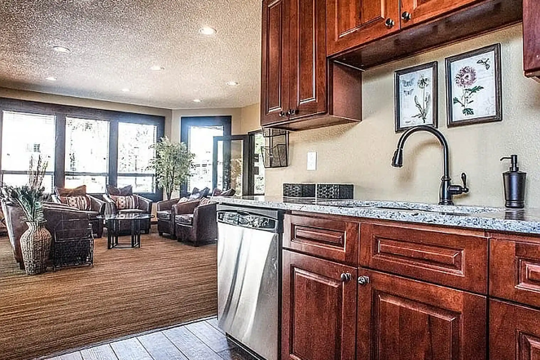 Sunset Park Apartments - Seattle, WA 98146 | ApartmentGuide.com