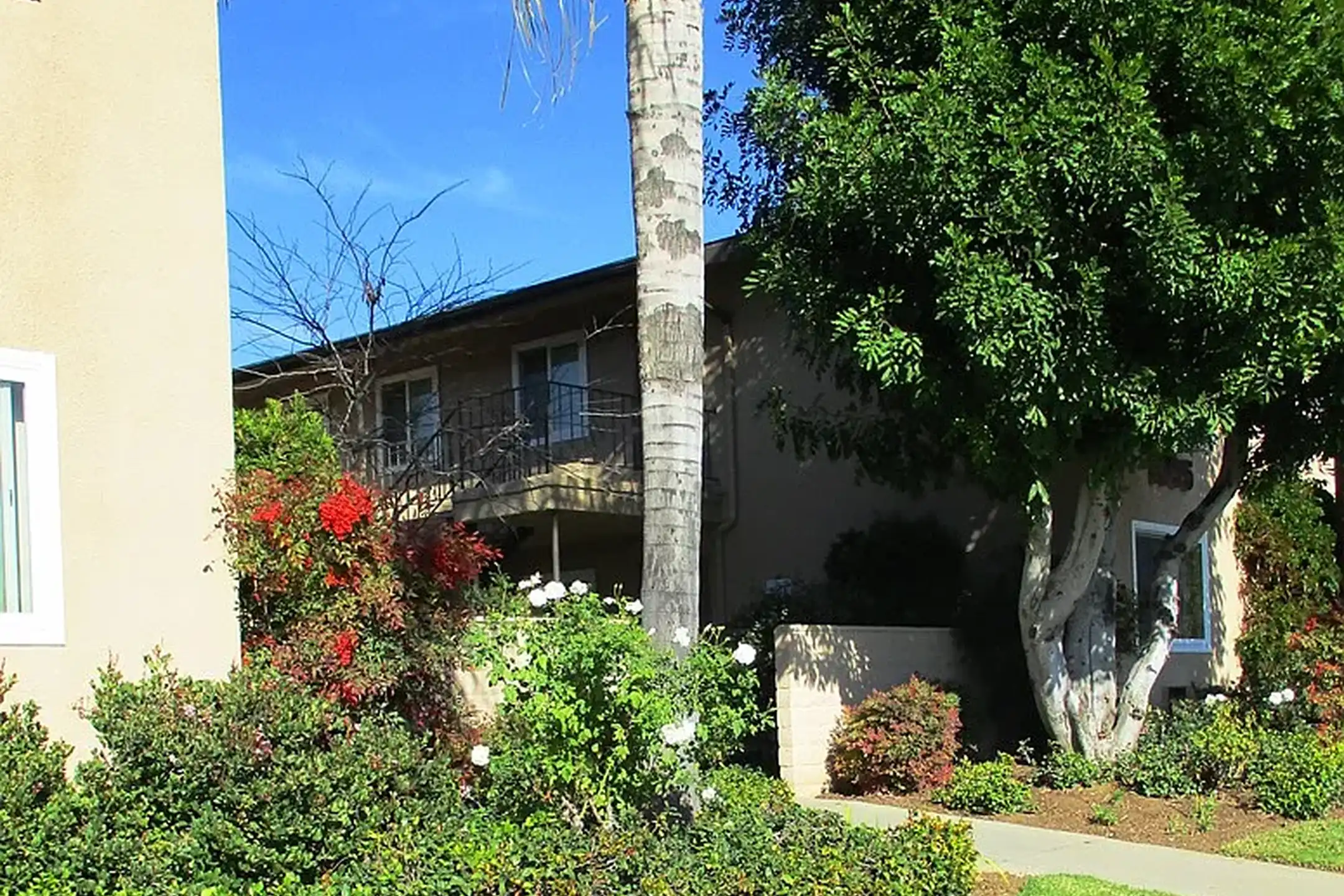 Canyon Garden Apartments - Azusa, CA 91702 | ApartmentGuide.com