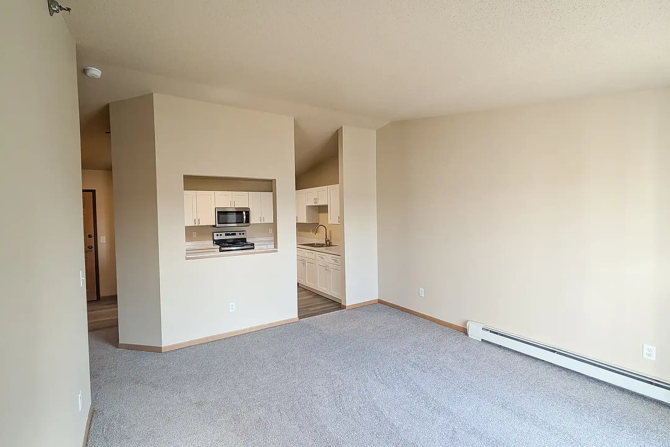 Osgood Townsite Apartment Homes - Fargo, ND 58104 | ApartmentGuide.com