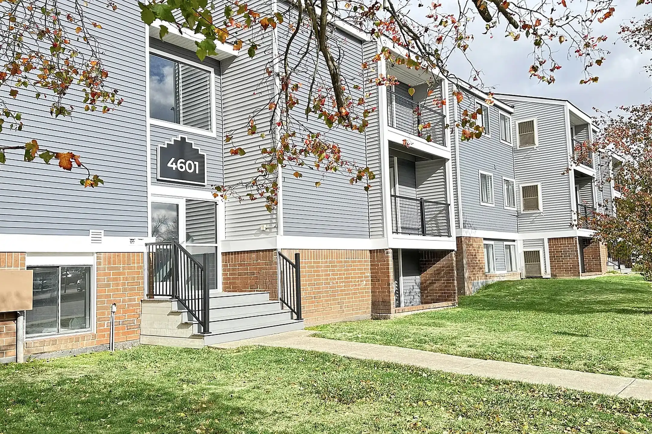 Ashton Woods - Kentwood, MI 49508 | ApartmentGuide.com