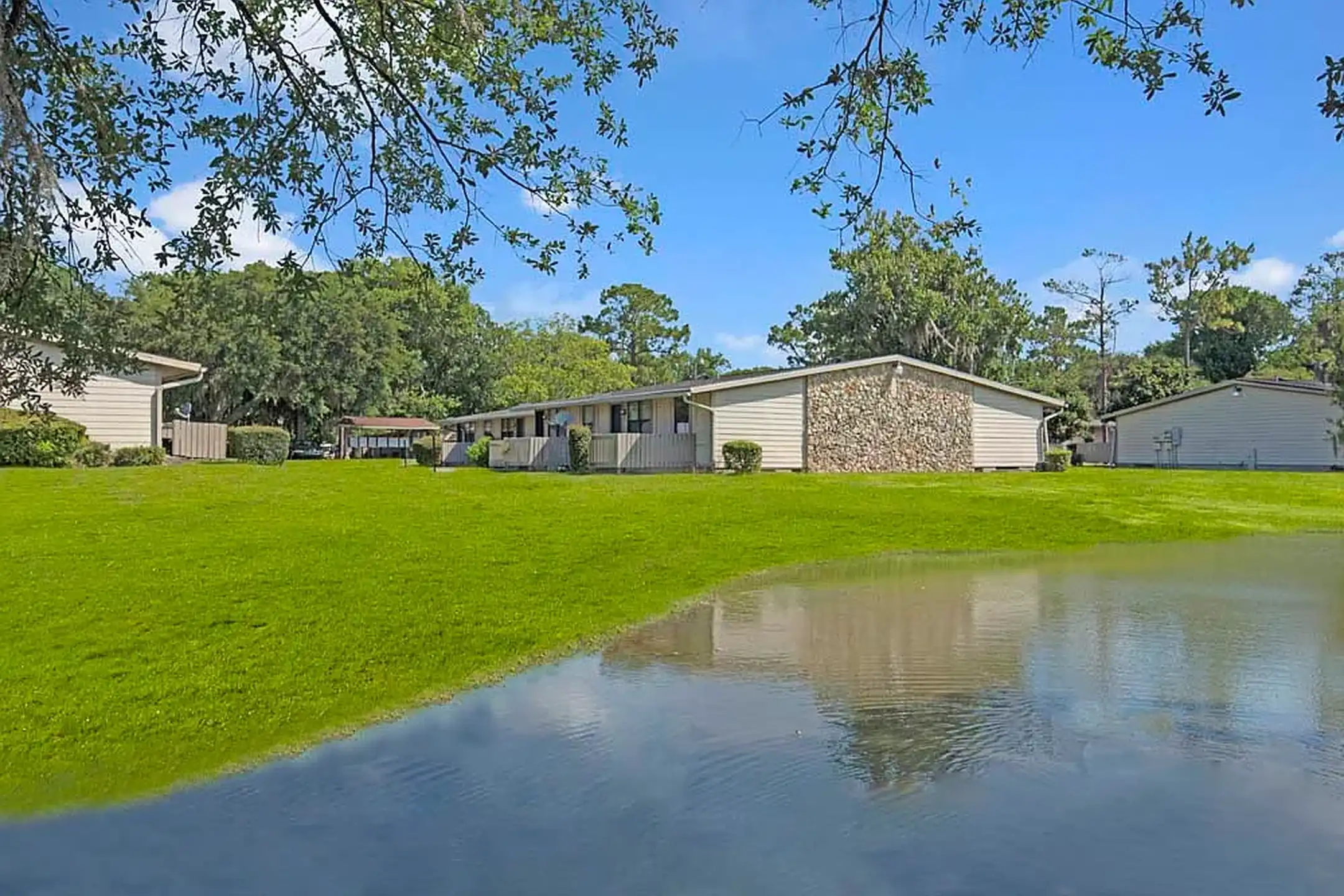 Nova Glen - Daytona Beach, FL 32114 | ApartmentGuide.com