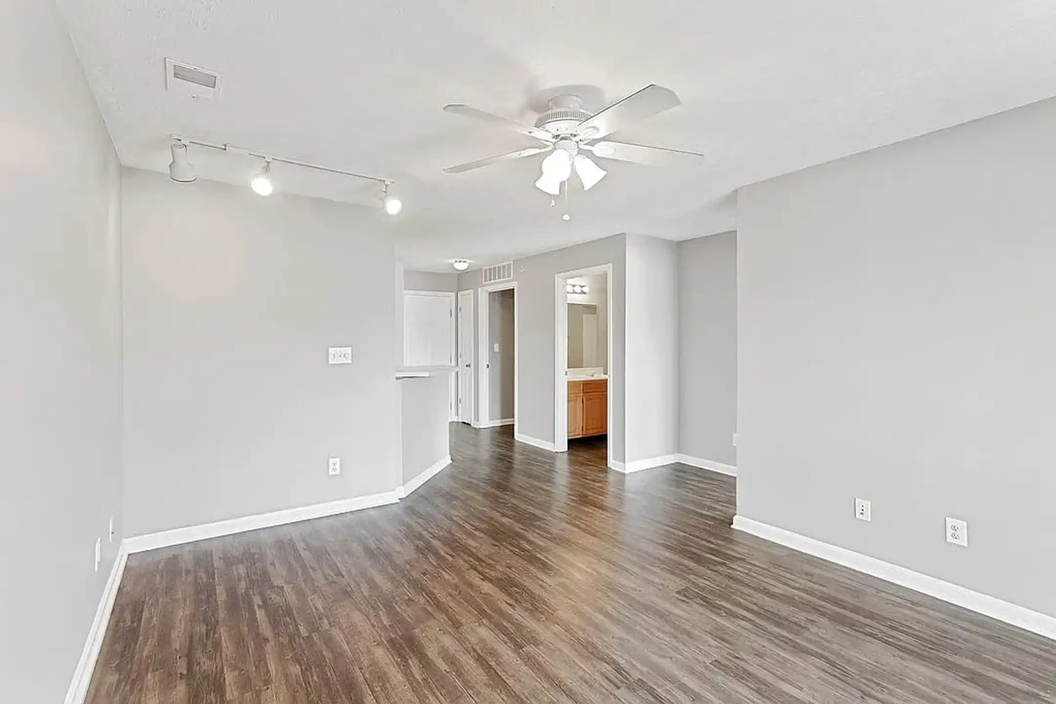 Maple Brook Apartments - Louisville, KY 40241 | ApartmentGuide.com