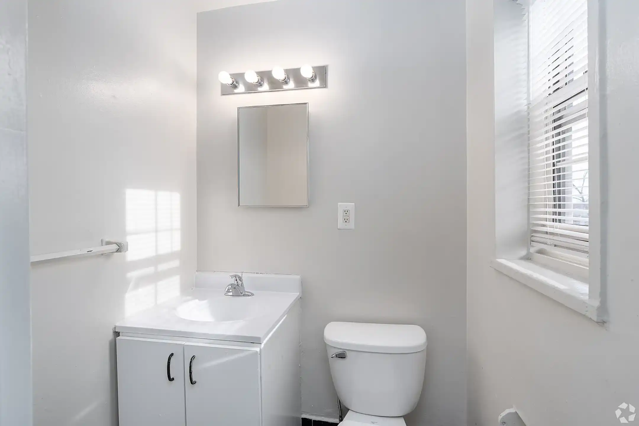 Samester Apartments - Baltimore, MD 21215 | ApartmentGuide.com