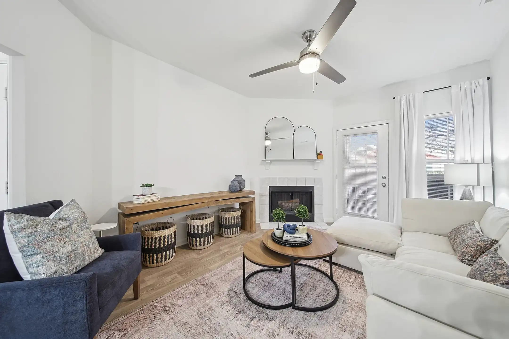 Lighthouse Landings - Indianapolis, IN 46217 | ApartmentGuide.com
