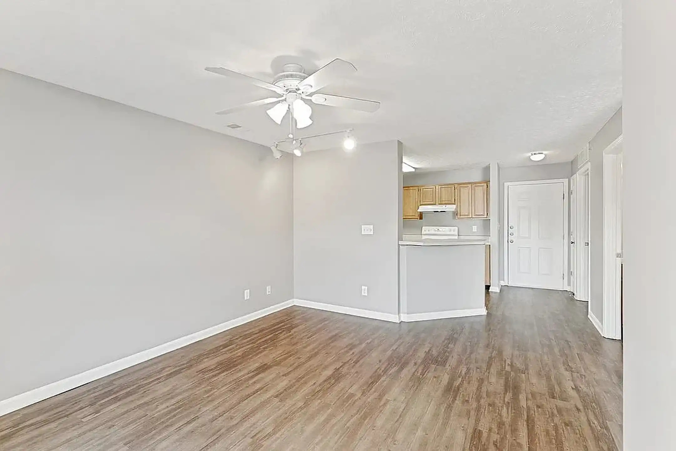 Maple Brook Apartments - Louisville, KY 40241 | ApartmentGuide.com