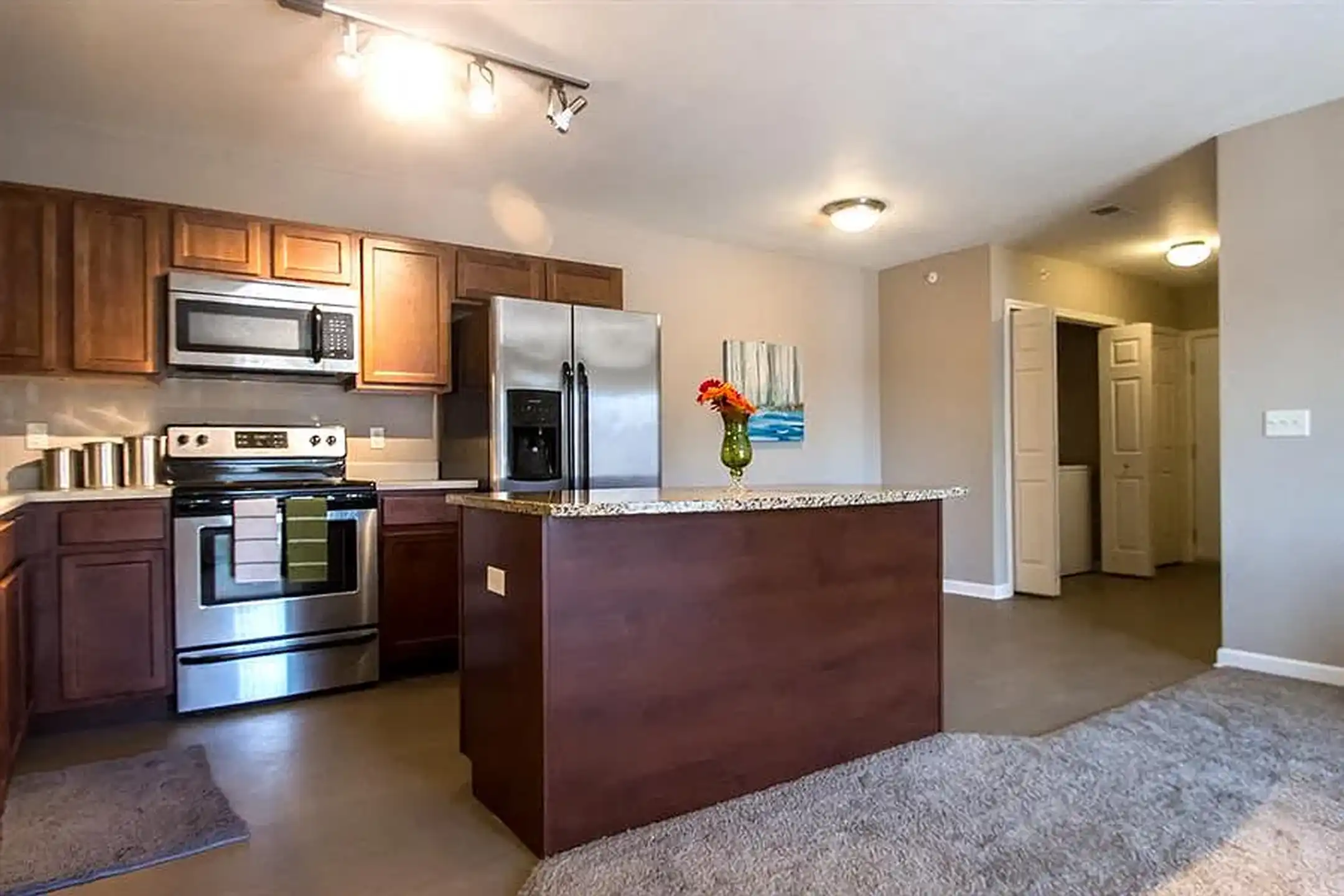 Aspen Lofts/West - Omaha, NE 68137 | ApartmentGuide.com
