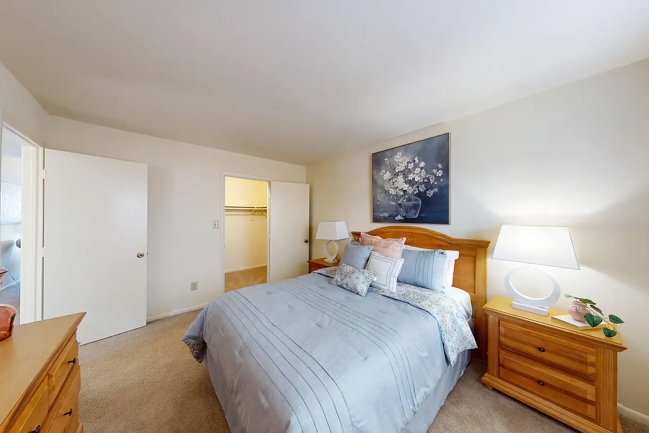 Lakewood Garden Apartments - Norfolk, VA 23509 | ApartmentGuide.com