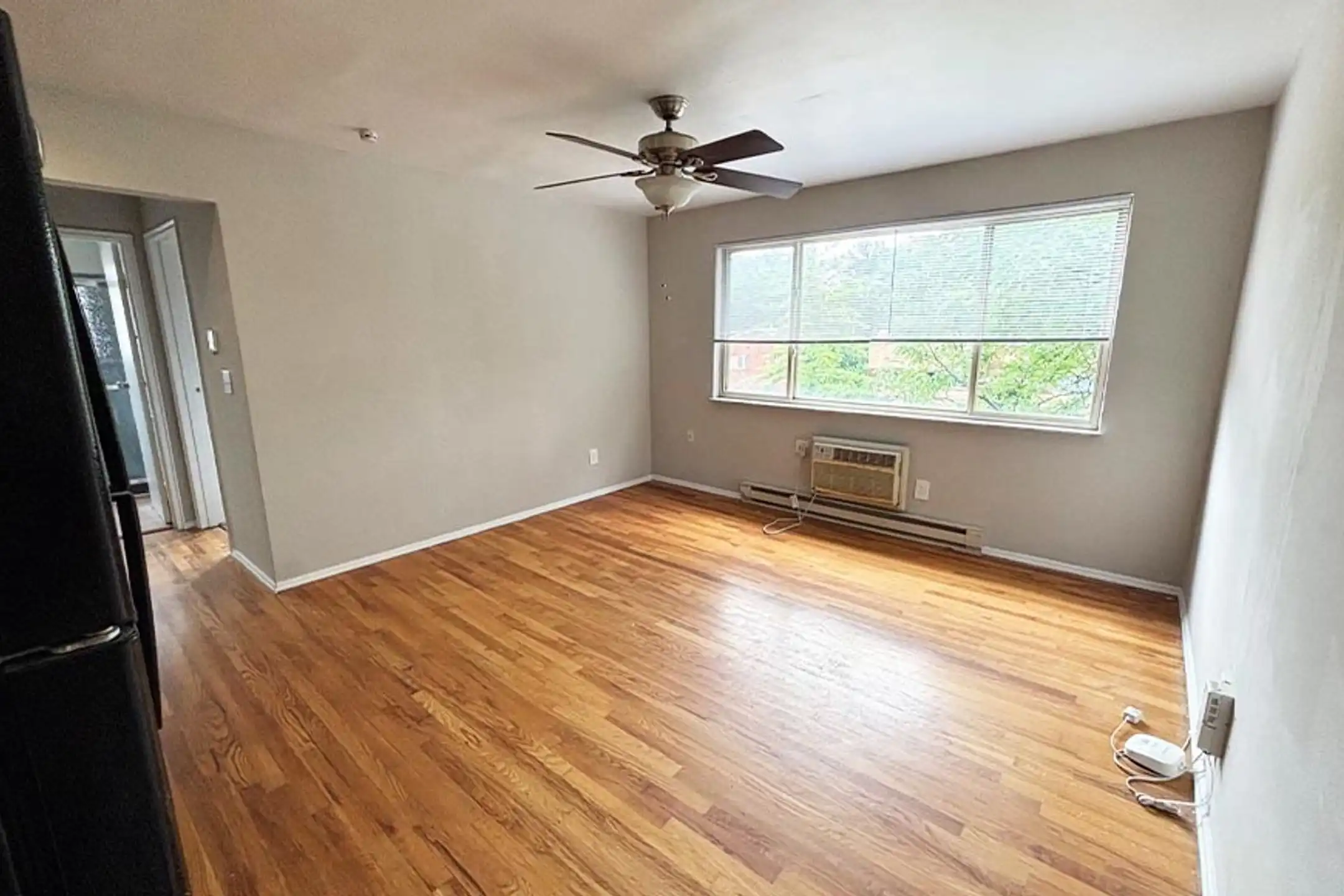 558 Lowell Ave unit 558-11 - Cincinnati, OH 45220 | ApartmentGuide.com