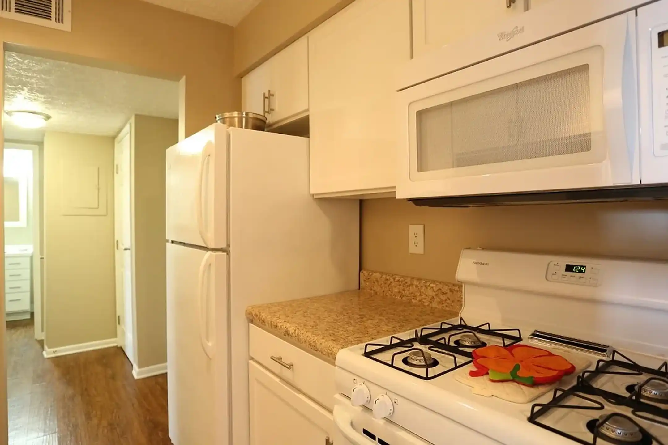 Stadium View Apartments - Columbus, OH 43212 | ApartmentGuide.com