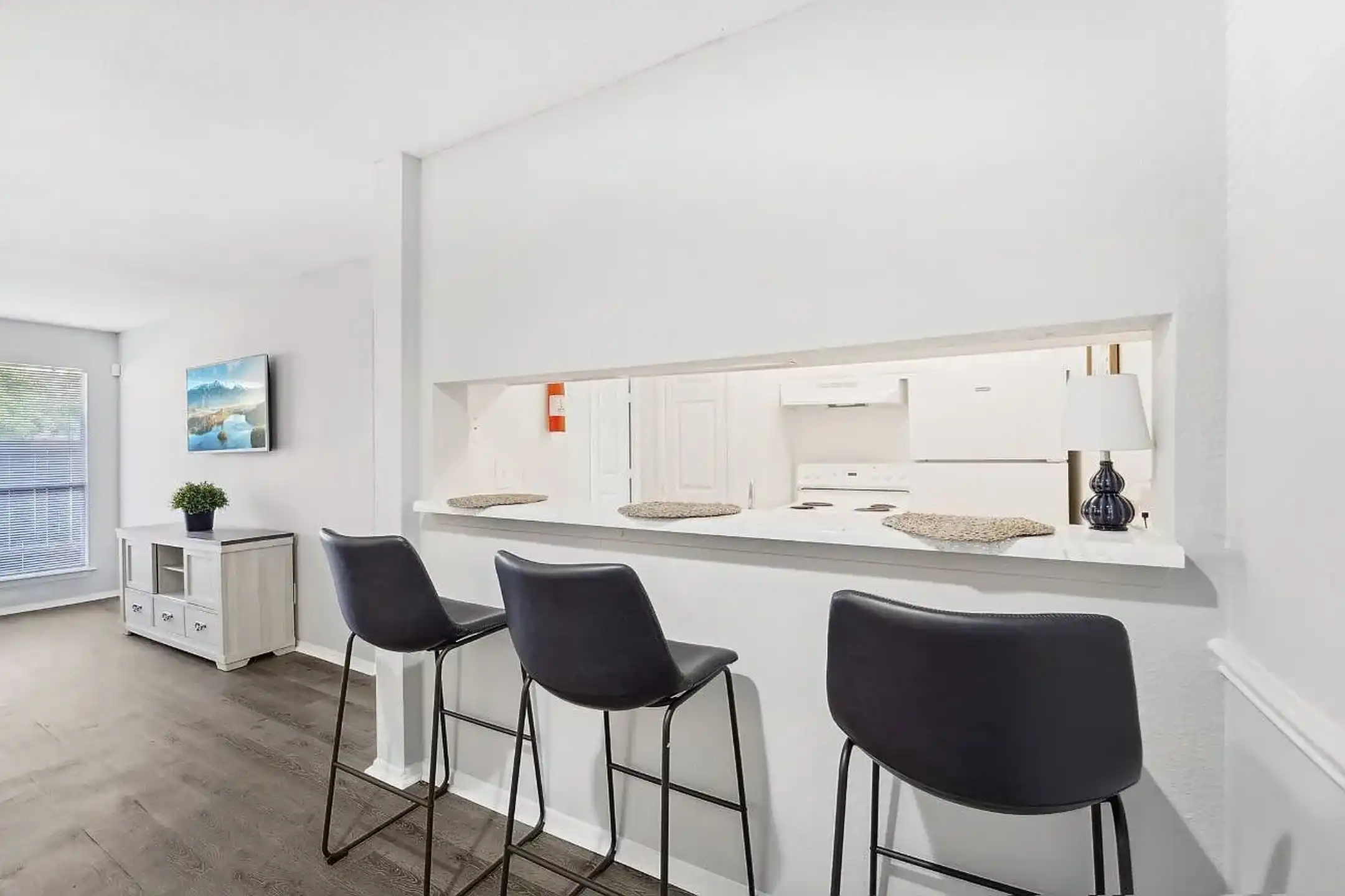 The Element Apartments - Houston, TX 77060 | ApartmentGuide.com