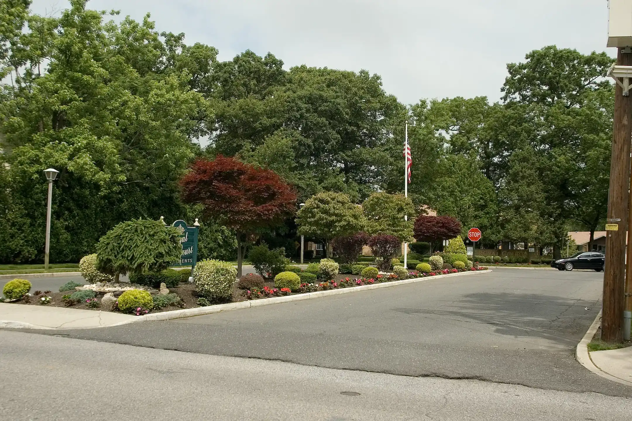 Royal Court Apartments - Spring Lake Heights, NJ 07762 | ApartmentGuide.com
