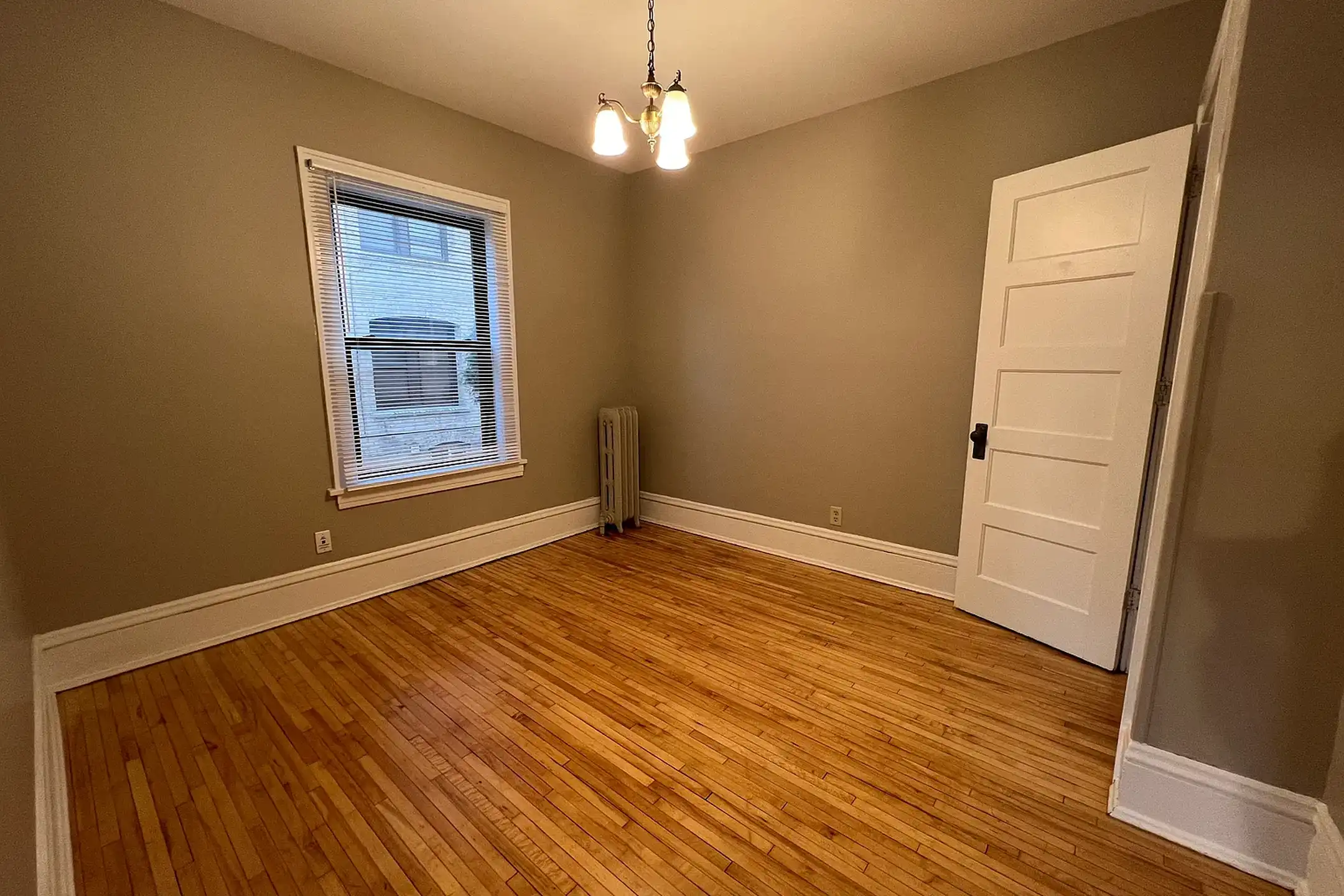 Stevens Square Apartments - Minneapolis, MN 55403 | ApartmentGuide.com