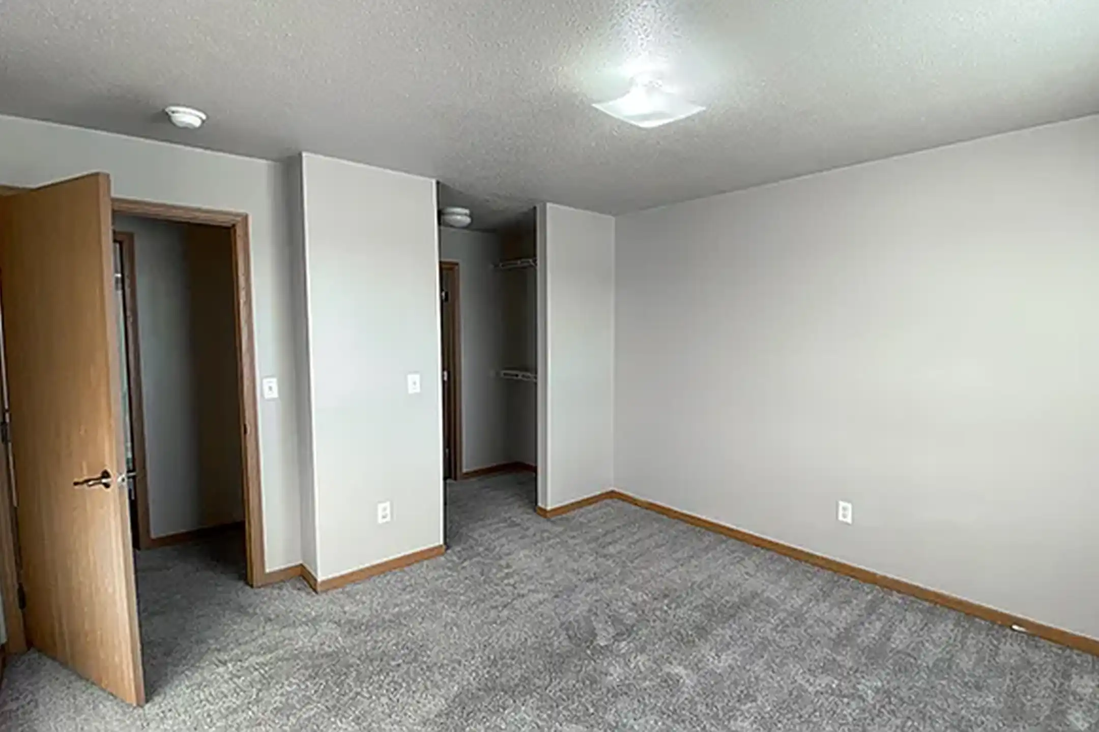 Osgood Townsite Apartment Homes - Fargo, ND 58104 | ApartmentGuide.com