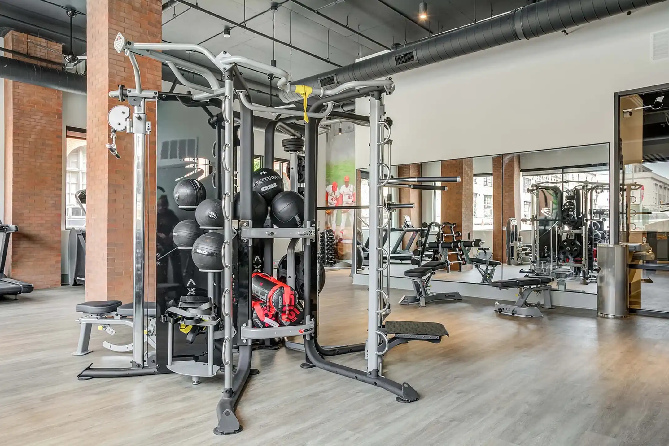 11th & Spruce - Saint Louis, MO 63102 | ApartmentGuide.com