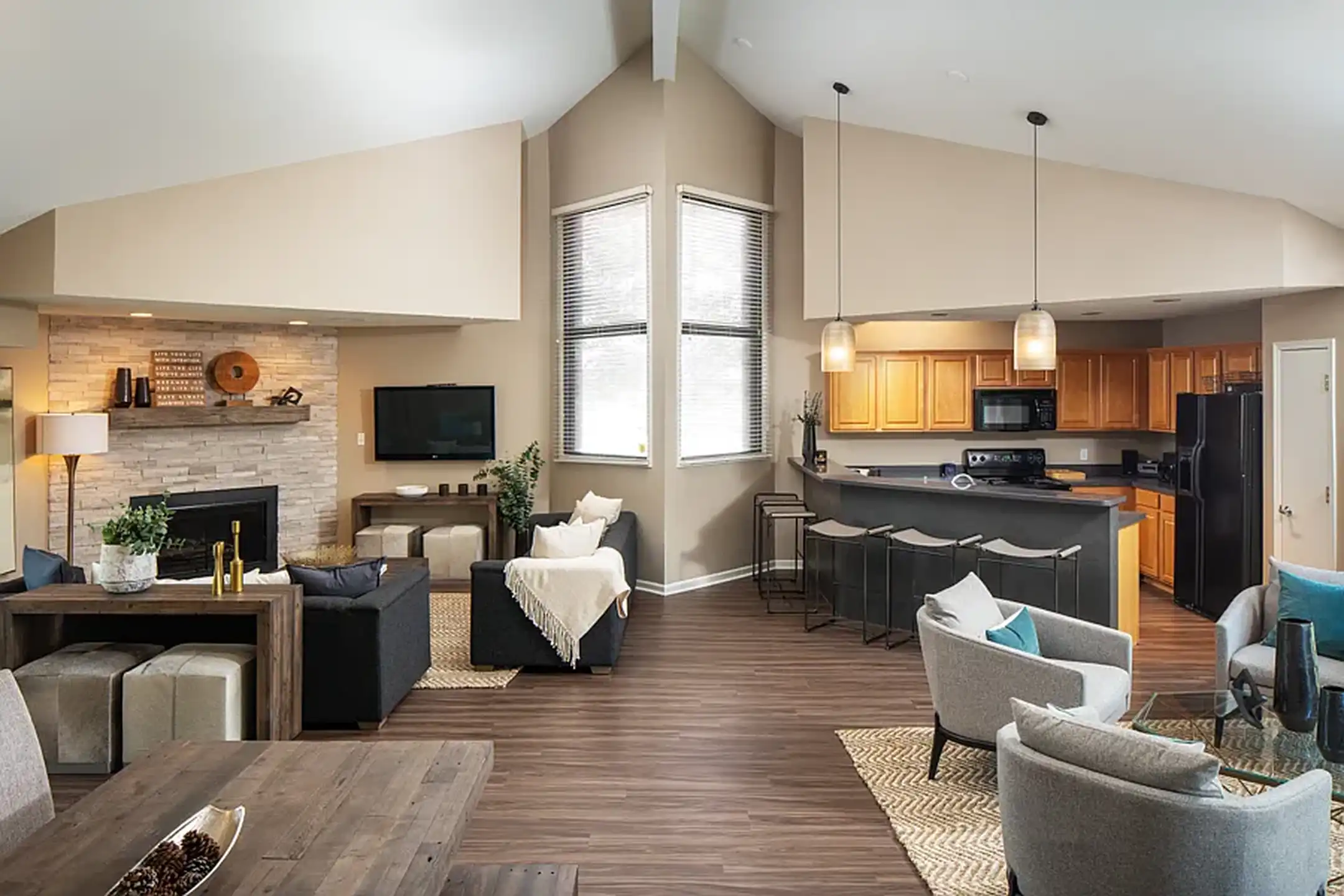 Old Cheney Place by Broadmoor - Lincoln, NE 68516 | ApartmentGuide.com