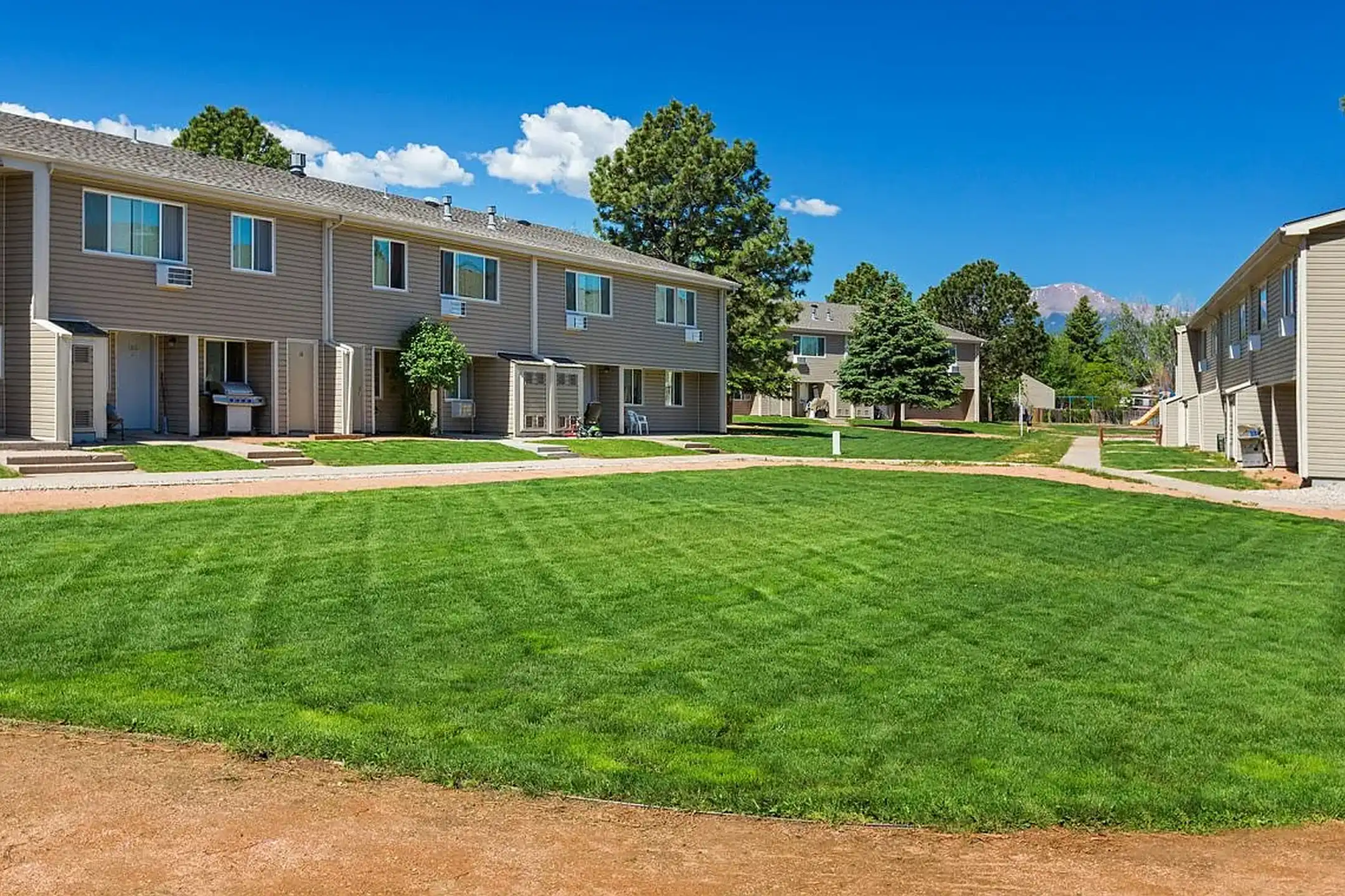 Murray Hill Apartments - Colorado Springs, CO 80909 | ApartmentGuide.com