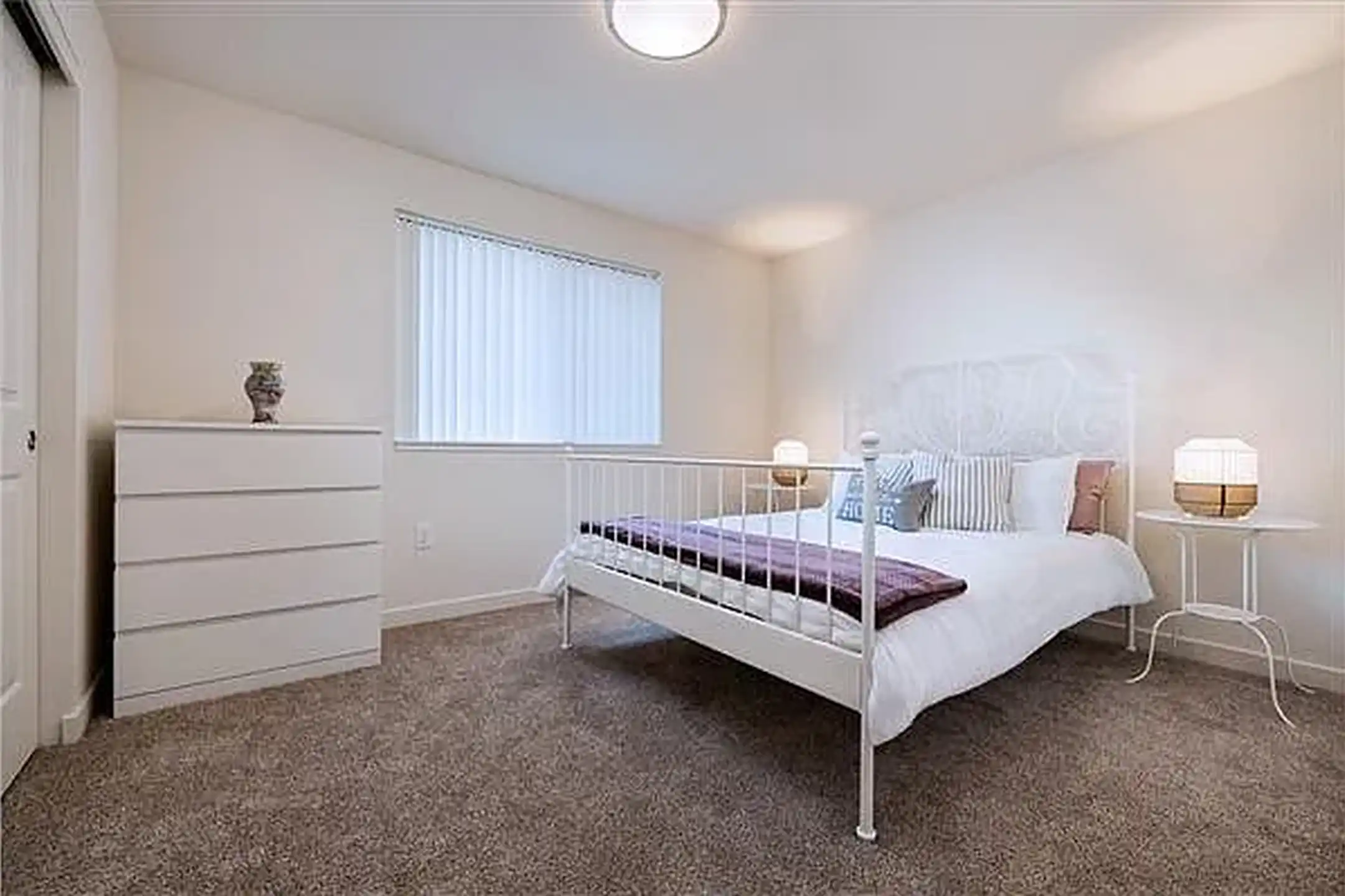 Juniper Apartments - Portland, OR 97230 | ApartmentGuide.com