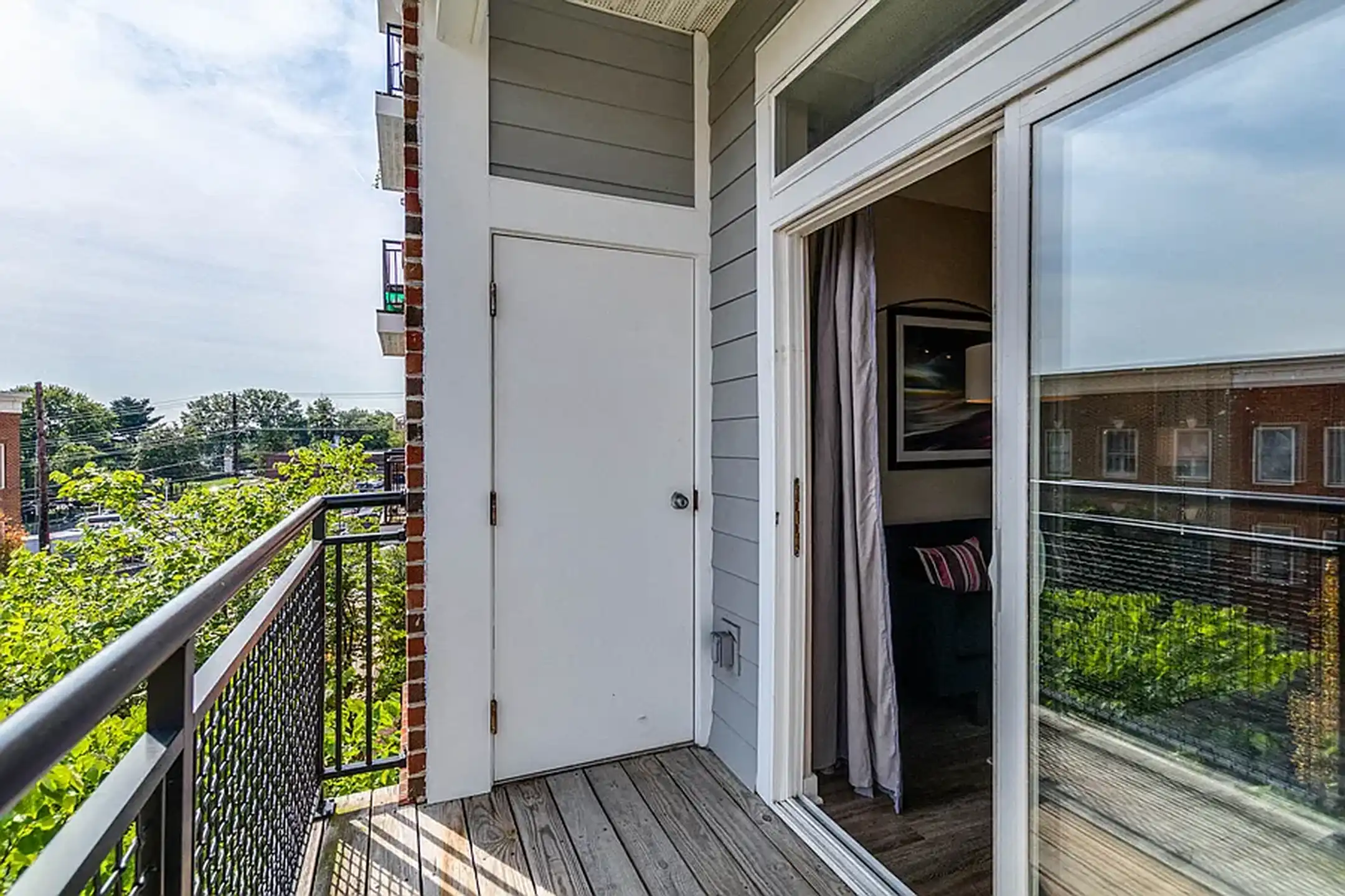 The Flats at Wheaton Station - Wheaton, MD 20902 | ApartmentGuide.com