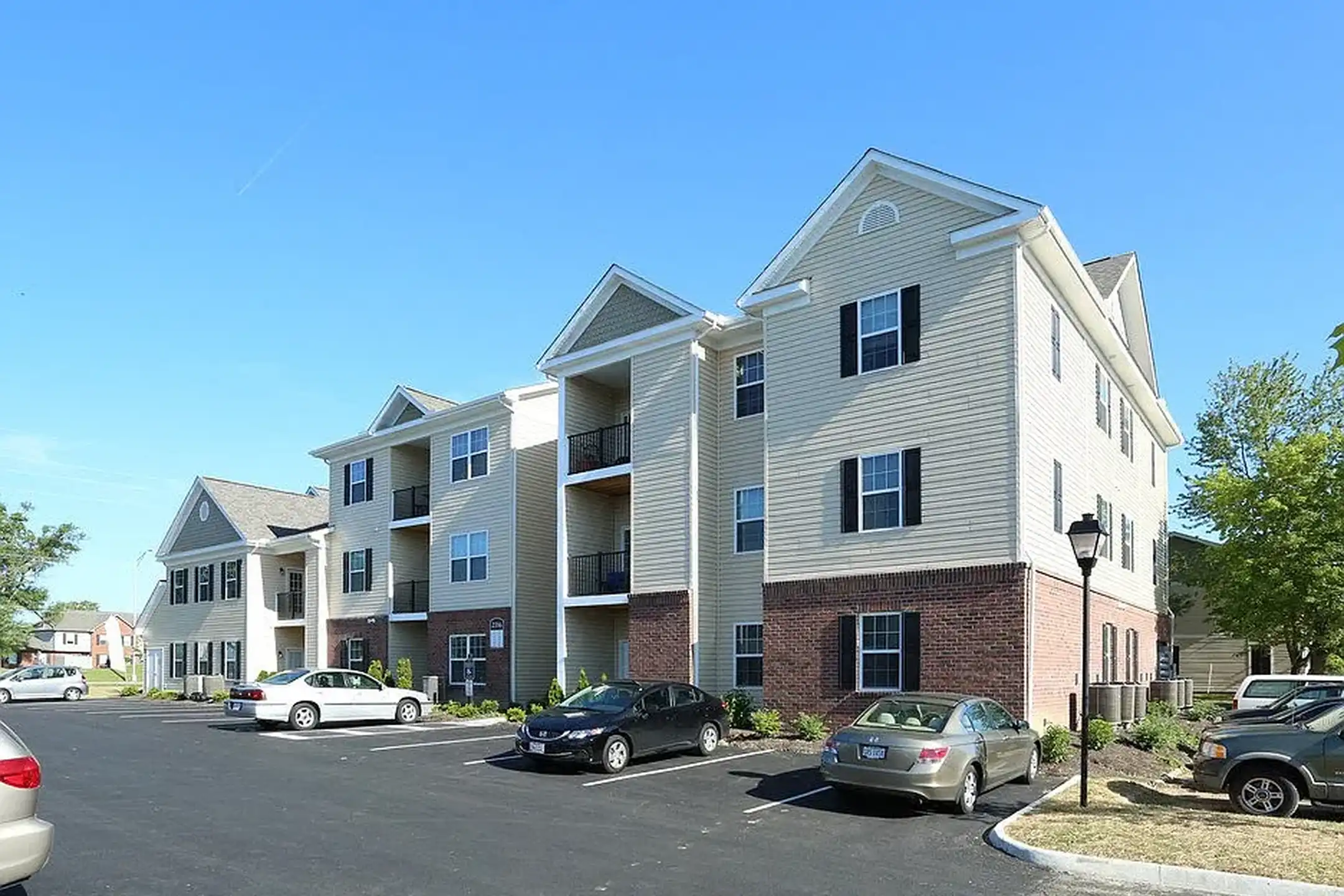 Bayside Apartment Homes - Hilliard, OH 43026 | ApartmentGuide.com