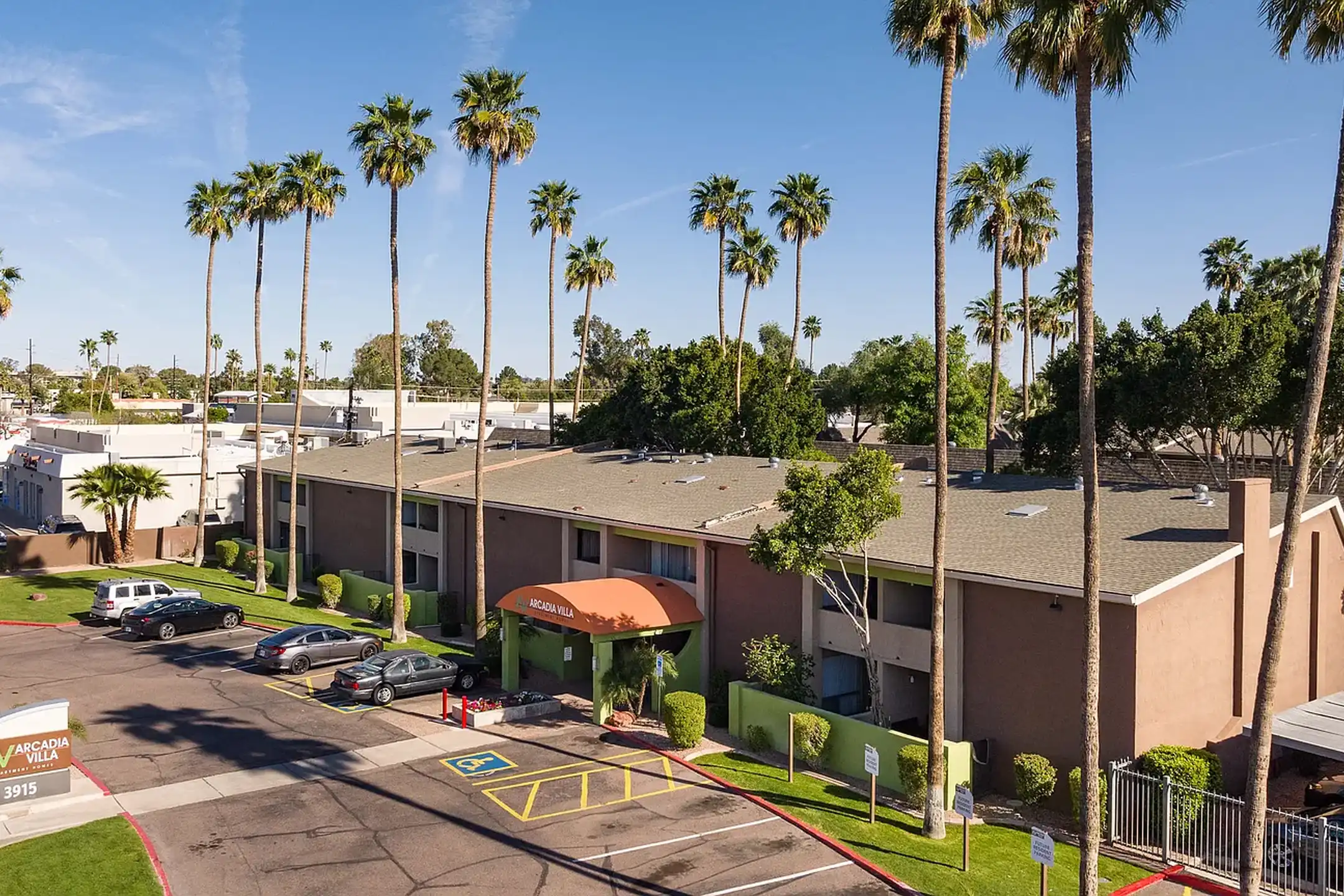 Arcadia Villa Apartments - Phoenix, AZ 85018 | ApartmentGuide.com