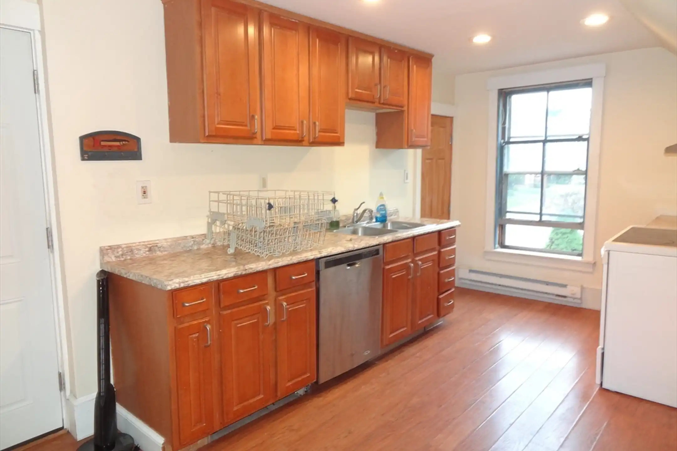 48 Maple St unit 2 - Holden, MA 01520 | ApartmentGuide.com