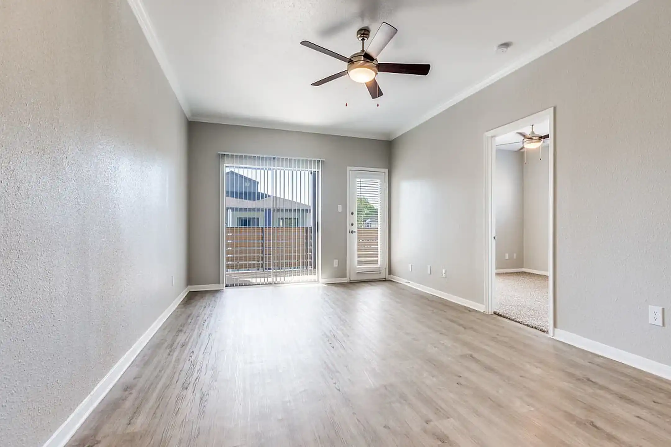 The Pearce on the Lake - Houston, TX 77058 | ApartmentGuide.com