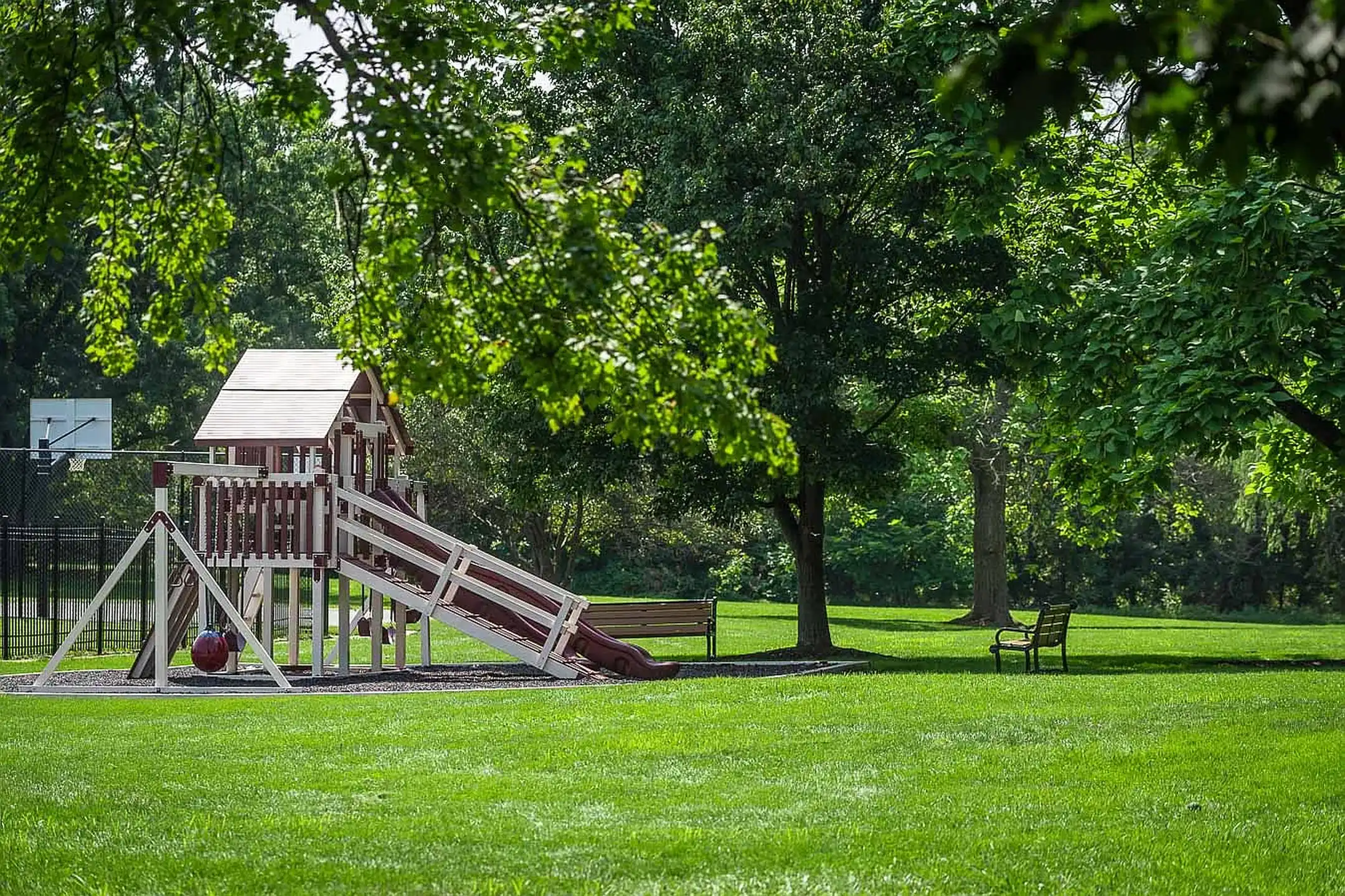 Colebrook Apartments - Lancaster, PA 17601 | ApartmentGuide.com