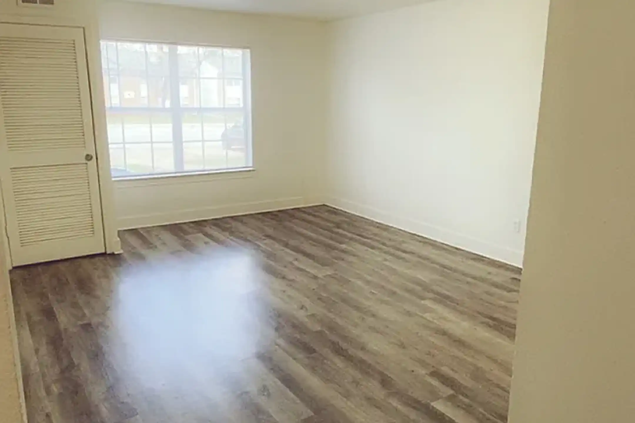 Parkway Place Apartments - Decatur, AL 35601 | ApartmentGuide.com
