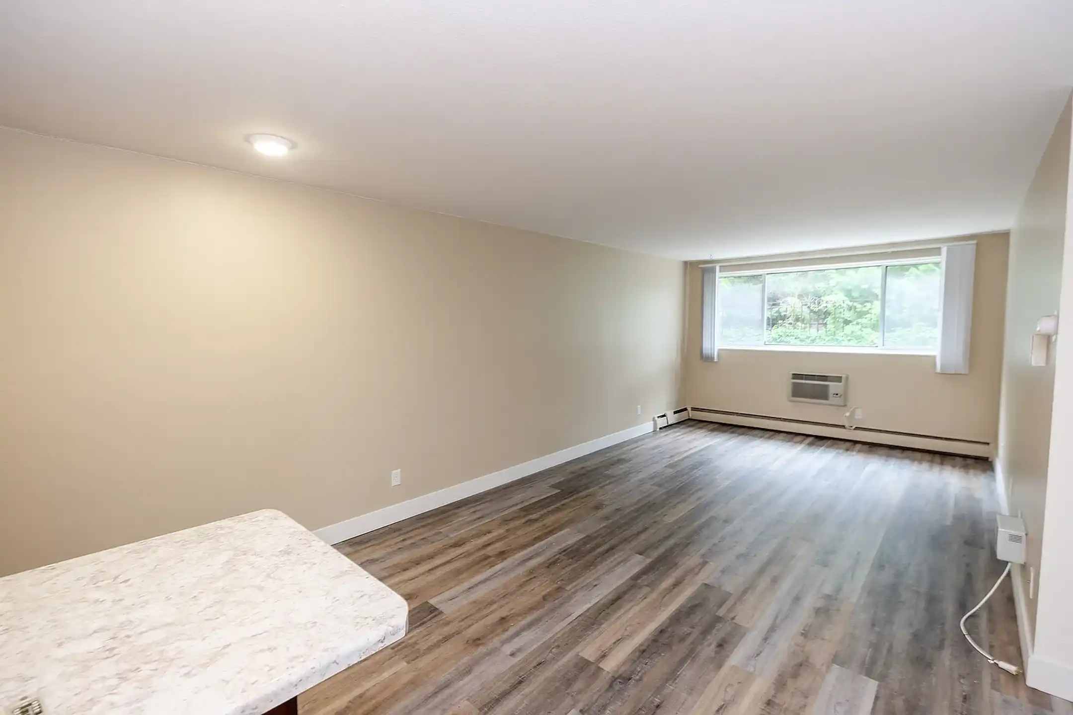 RIVERSIDE FLATS - Minneapolis, MN 55406 | ApartmentGuide.com