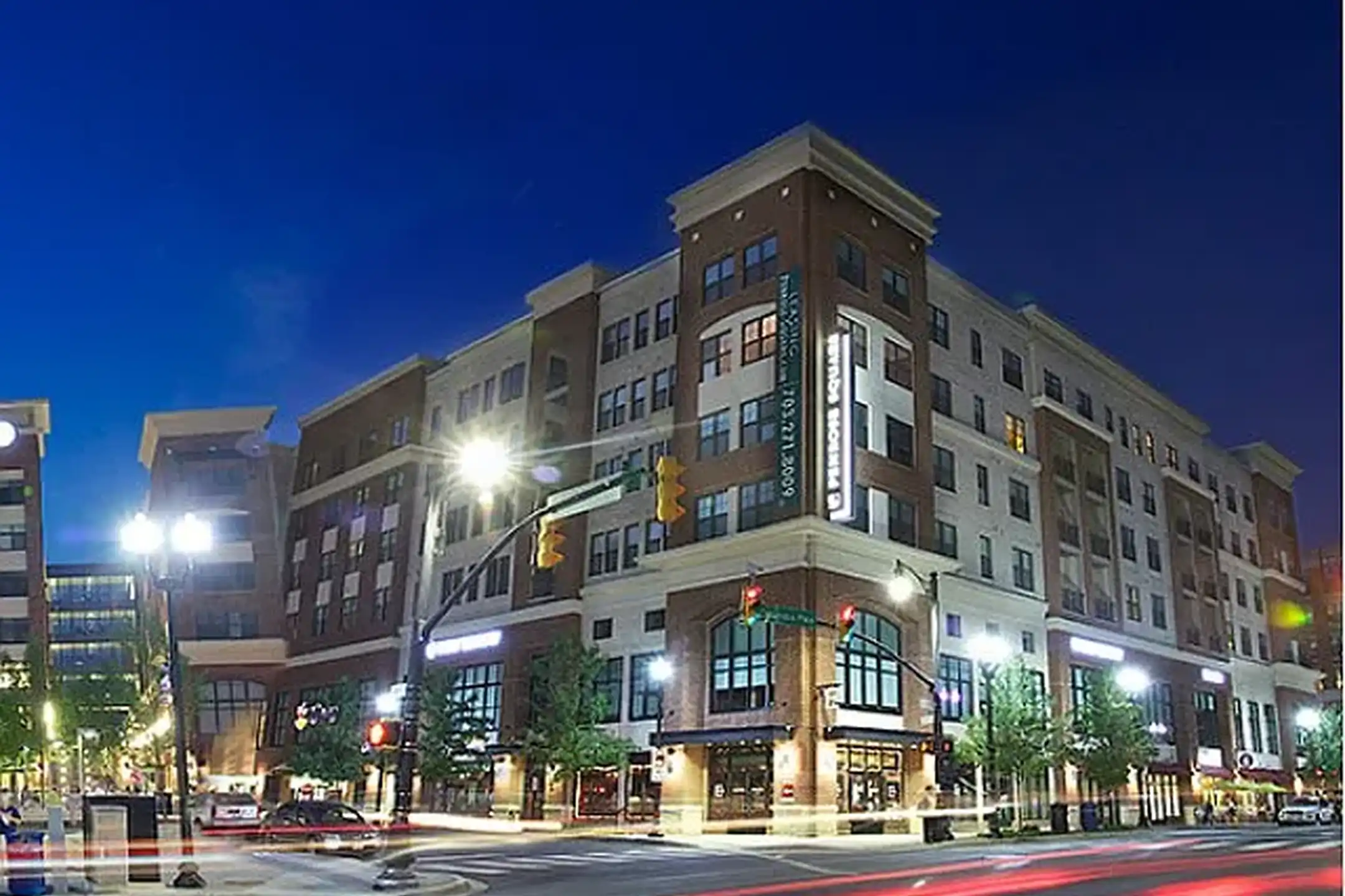 Penrose Square Apartments - Arlington, VA 22204 | ApartmentGuide.com