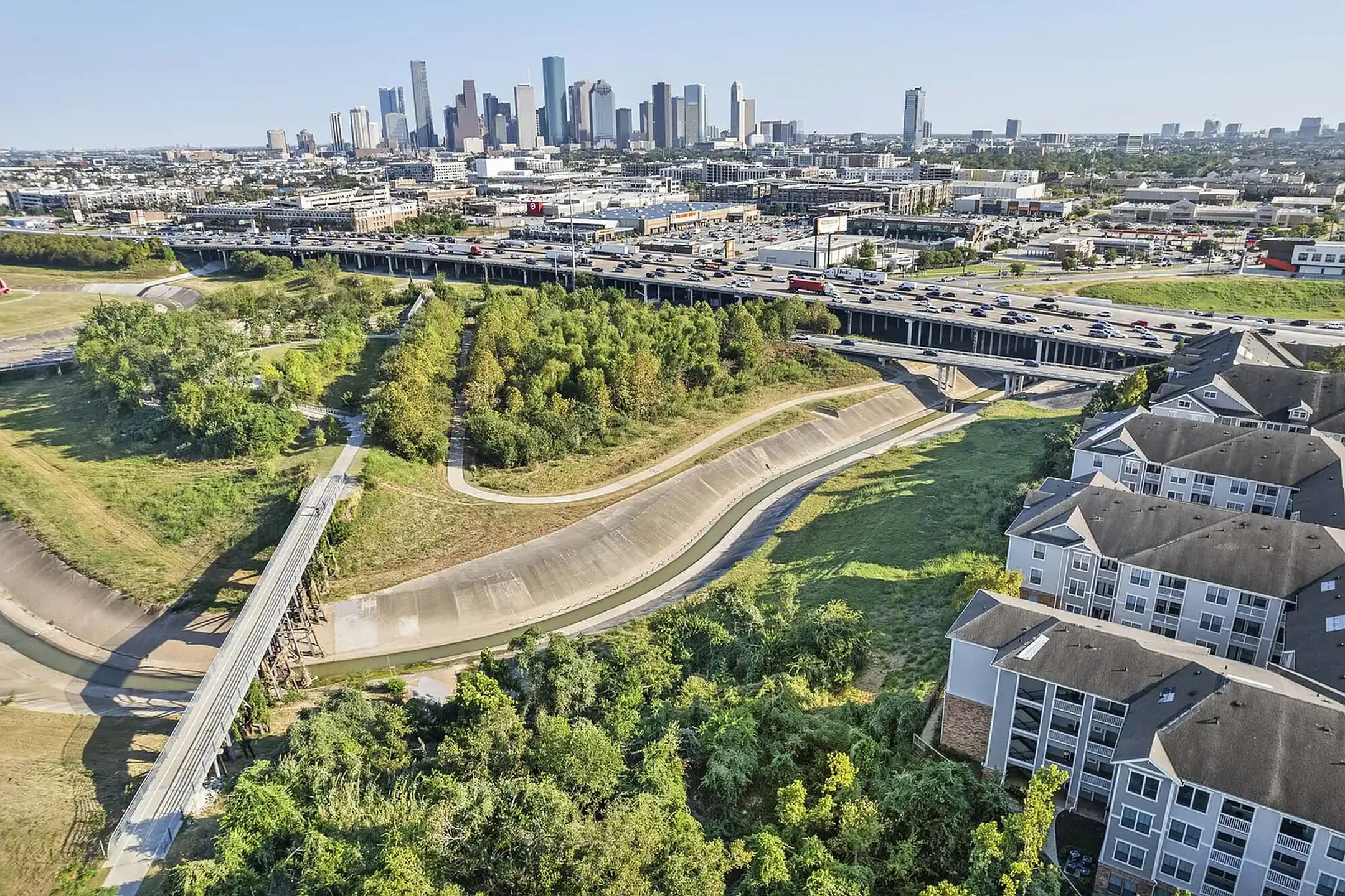 Camden Heights - Houston, TX 77007 | ApartmentGuide.com