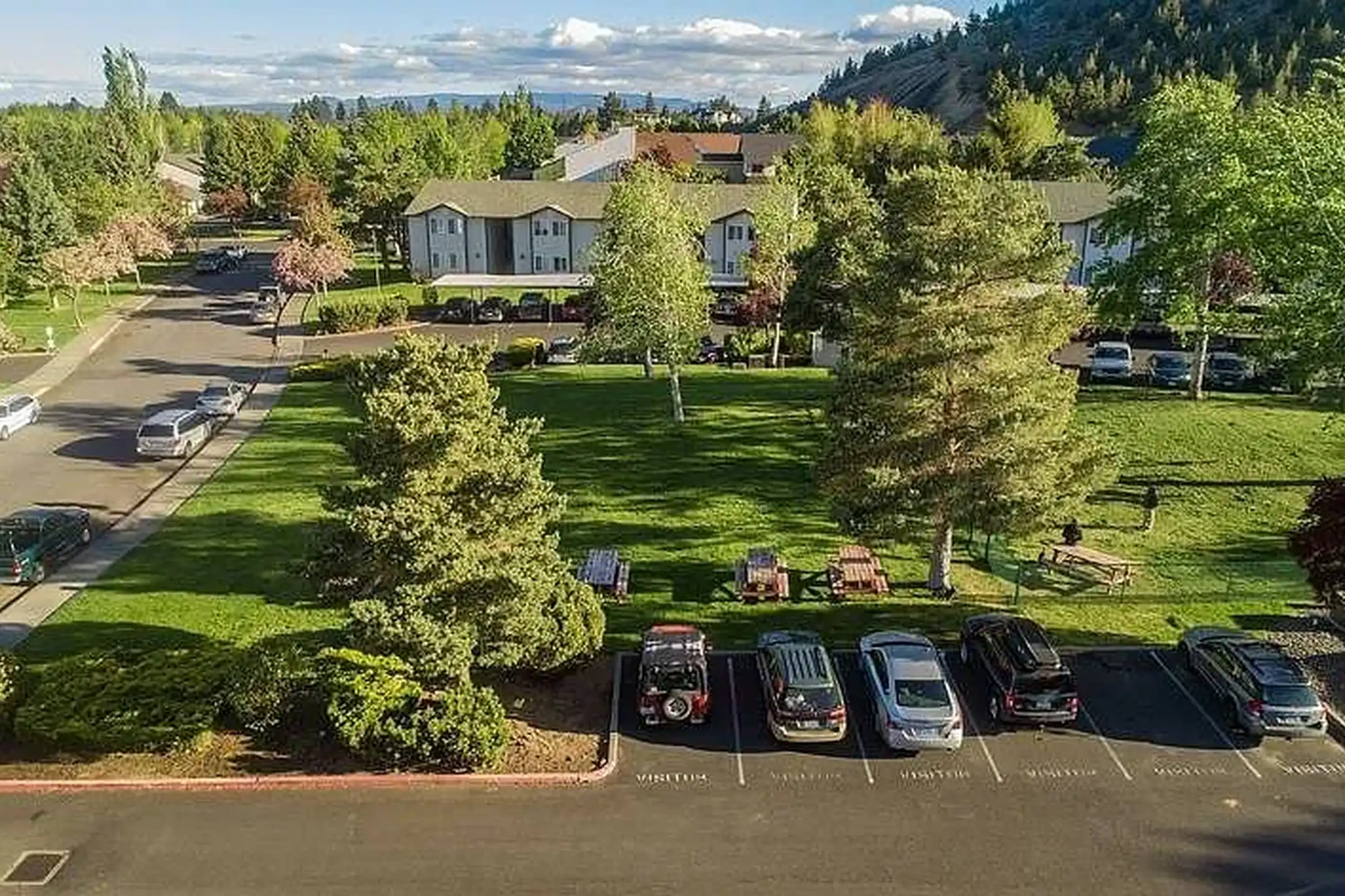 Sienna Pointe Apartments - Bend, OR 97701 | ApartmentGuide.com