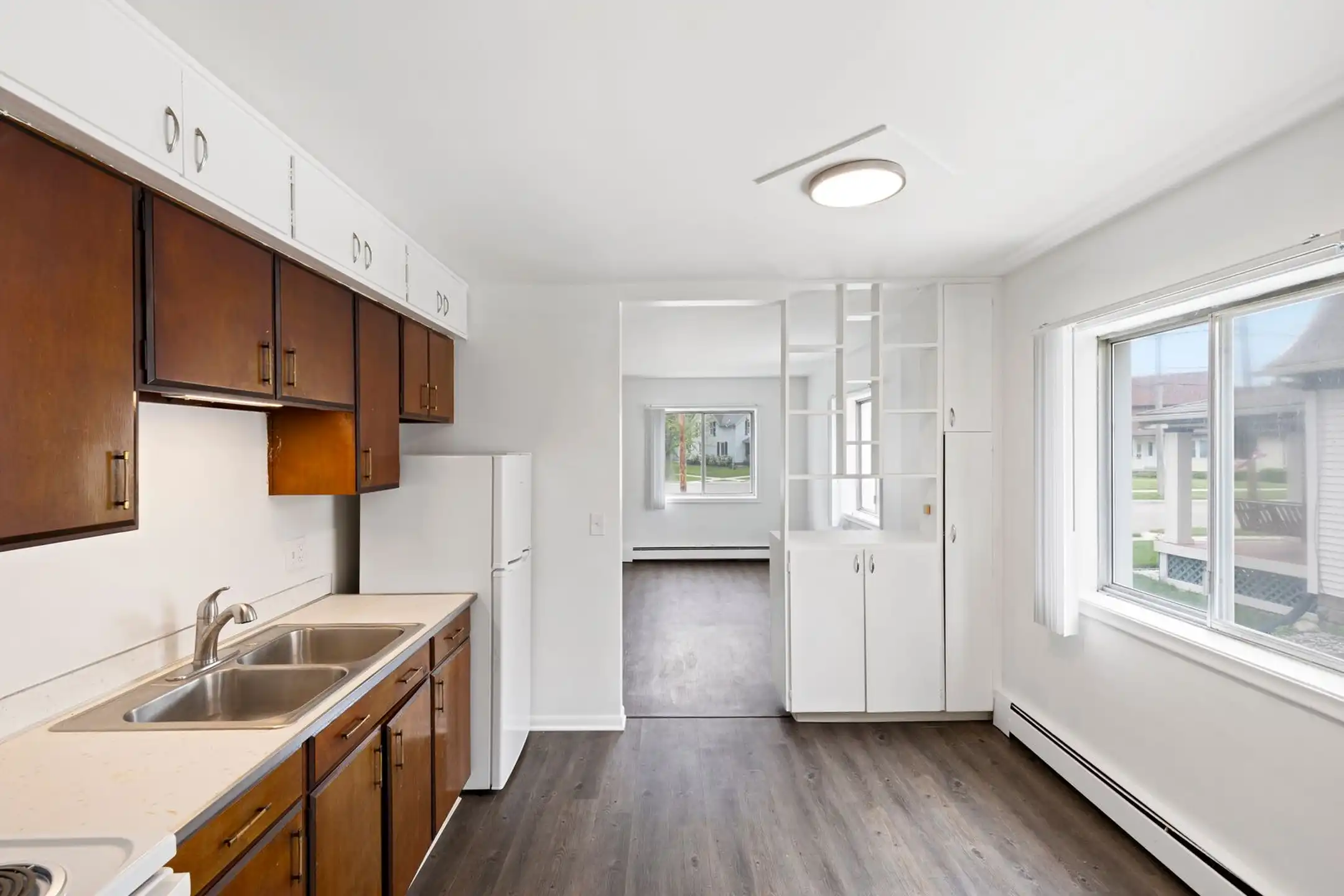 412 N Clinton St - Grand Ledge, MI 48837 | ApartmentGuide.com